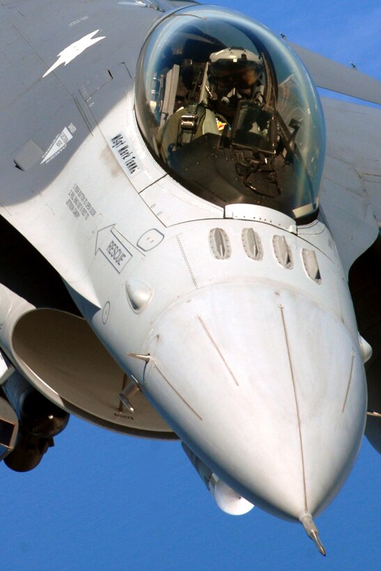 Close up of a Swamp Fox F-16 in flight