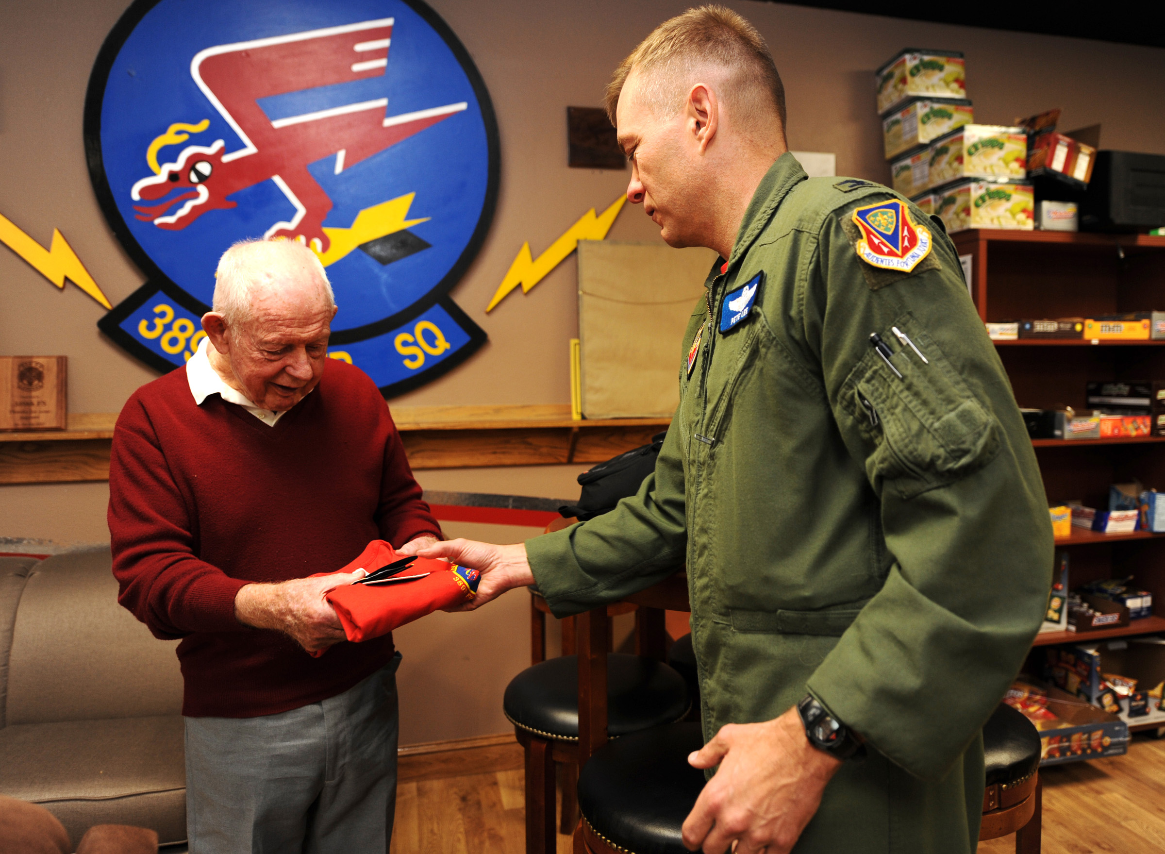 Medal of Honor recipient visits Mountain Home AFB > Mountain Home Air ...