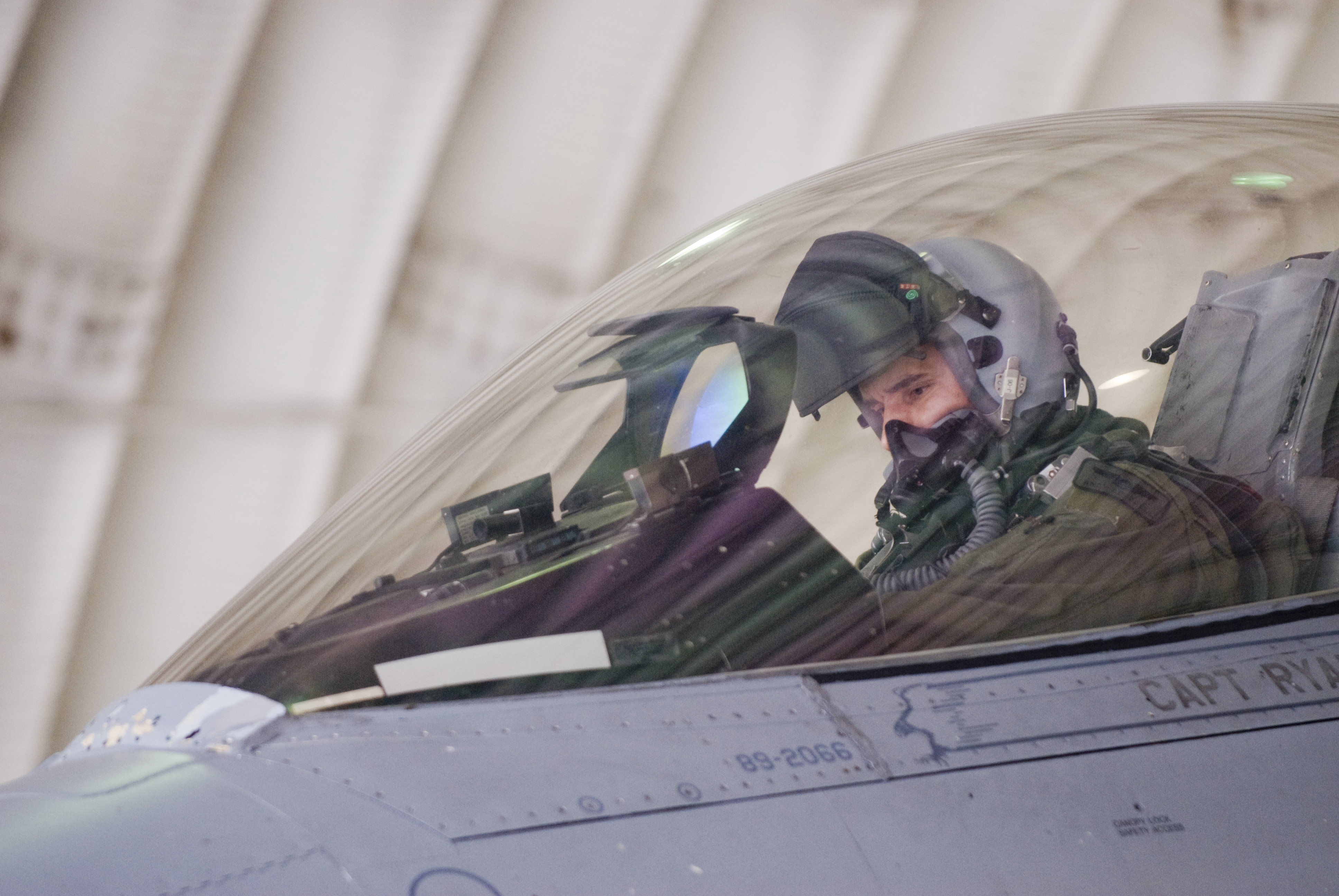 Kunsan's fighter pilot tees off career with golfing > Kunsan Air Base ...