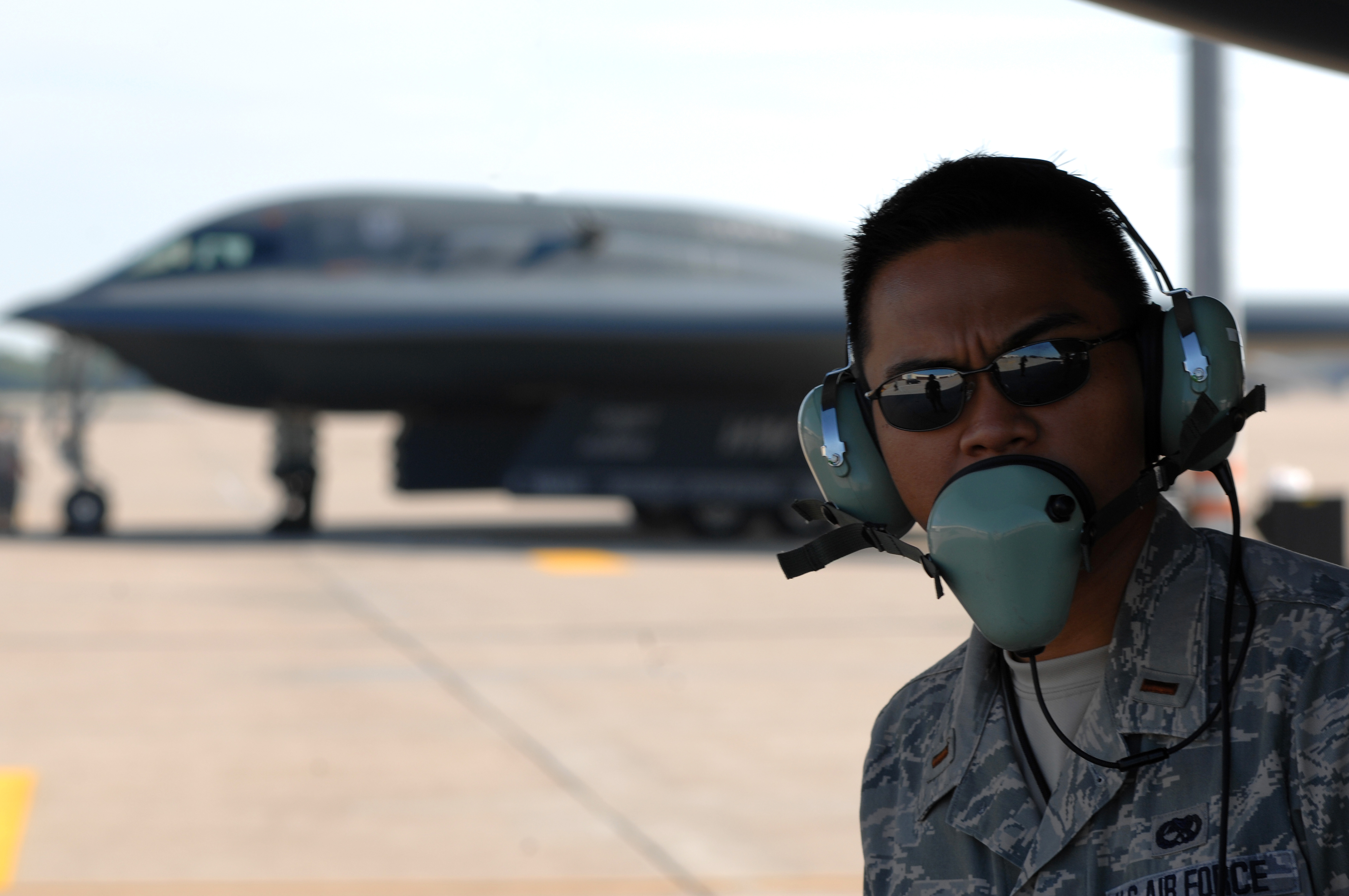 Pull the chocks maintainers "Rock" > Whiteman Air Force Base > Article ...