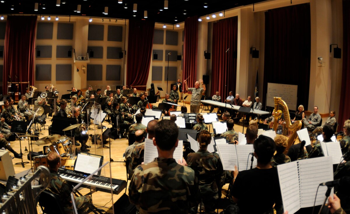 A Tribute to Air Force Song's 70th Anniversary > Air Force Bands ...