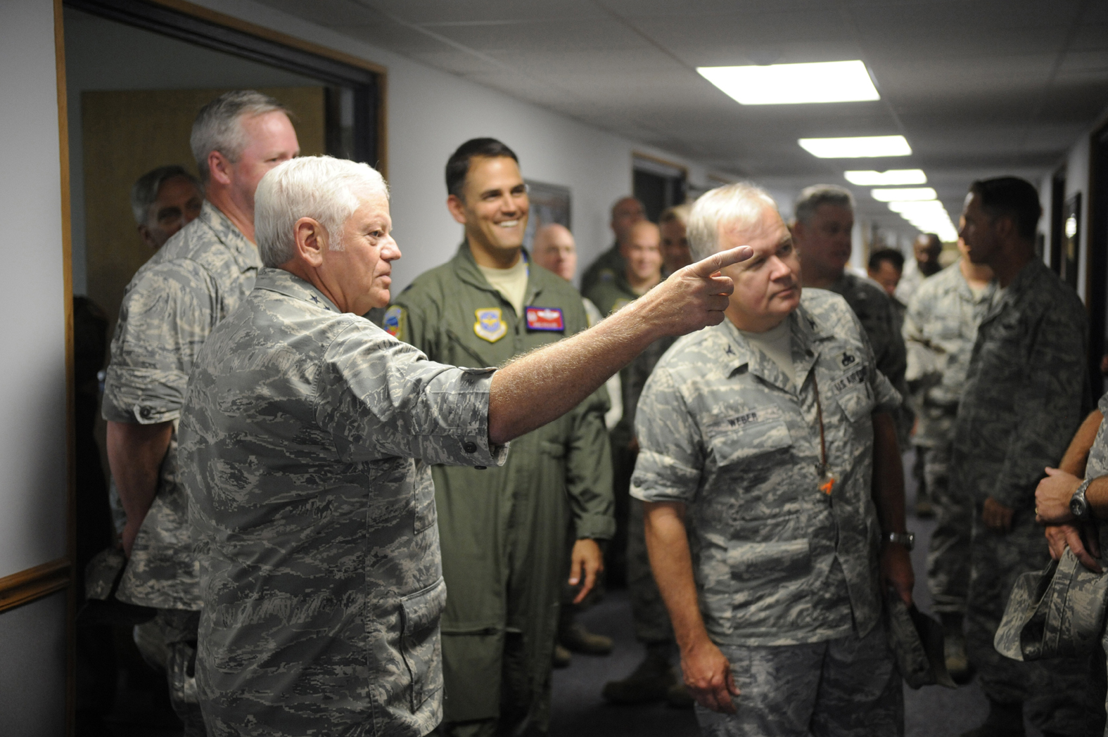 AMC commander visits JB MDL > Joint Base McGuire-Dix-Lakehurst ...