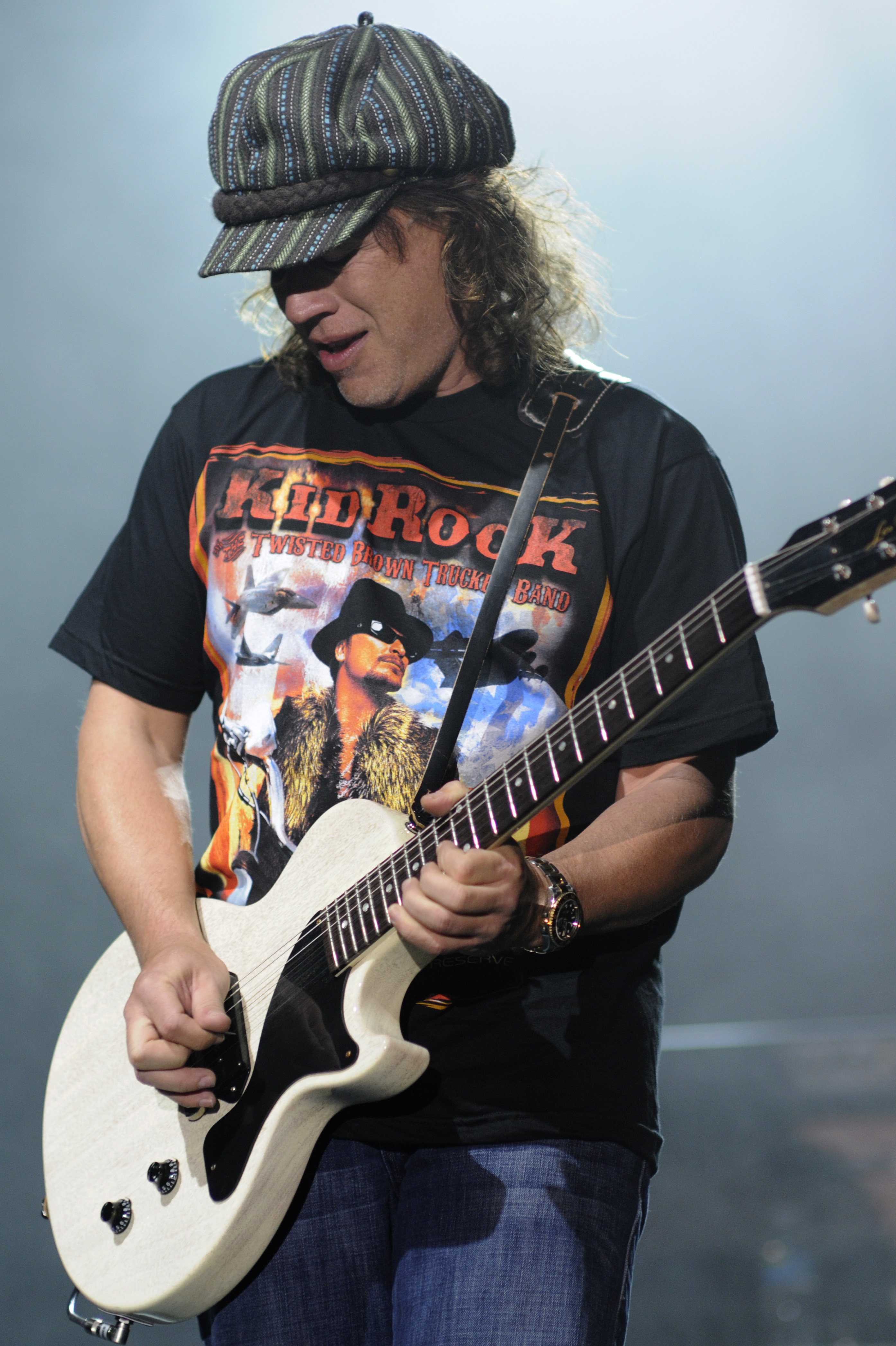 Kid Rock kicks off Tour for the Troops at Incirlik > U.S. Air Forces in ...