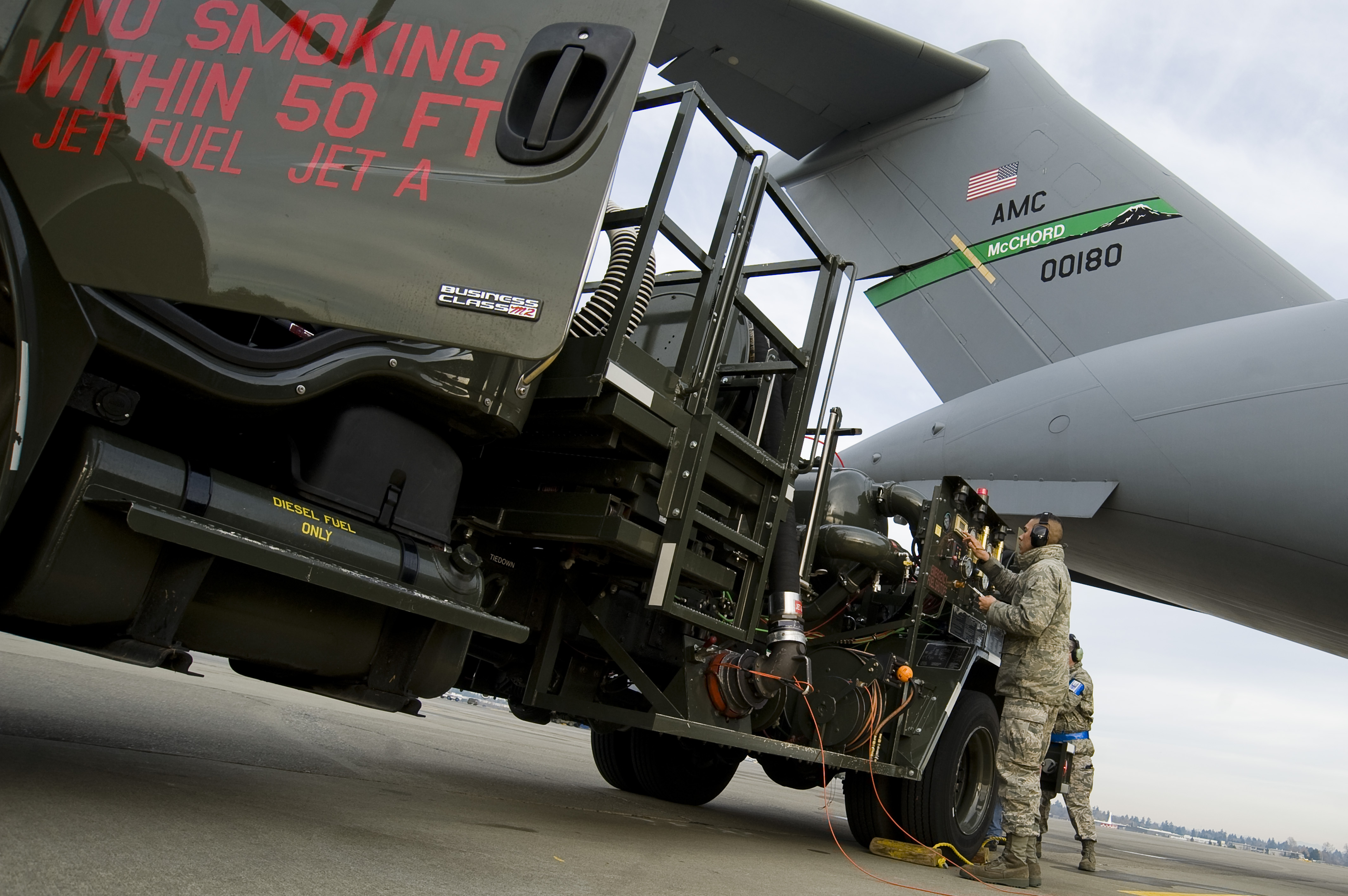 McChord officials to use commercial jet fuel in demonstration > Team ...