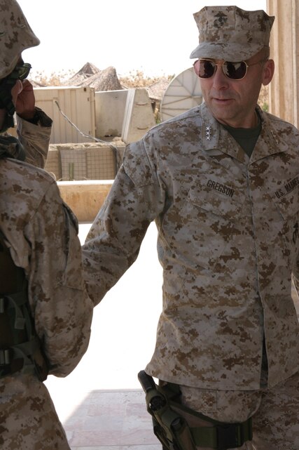 Gen. McCarthy visits 1st and 2nd Marine Divisions > 2nd Marine Division ...