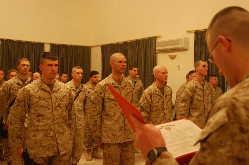 1/5 Marines receive Purple Hearts > United States Marine Corps Flagship ...