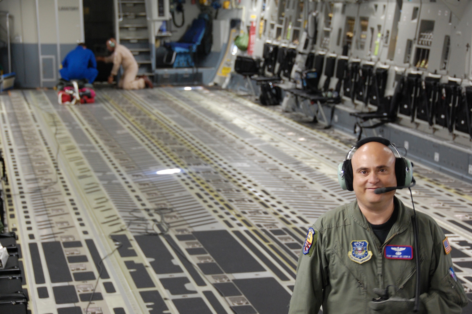 MASTERS OF THE GLOBEMASTER - ACCEPTANCE CREW ENSURES FLIGHT SAFETY FOR ...