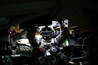 Spc. Nathan Lamer adjusts his gunner's safety harness. | U.S ...