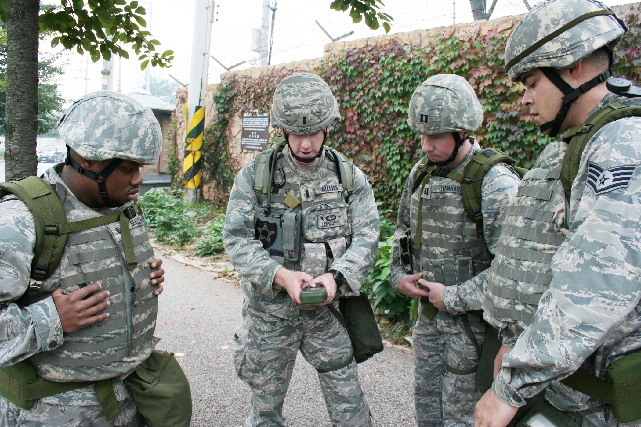 Weather warriors endure 'turbulent climb' > Air Force > Article Display