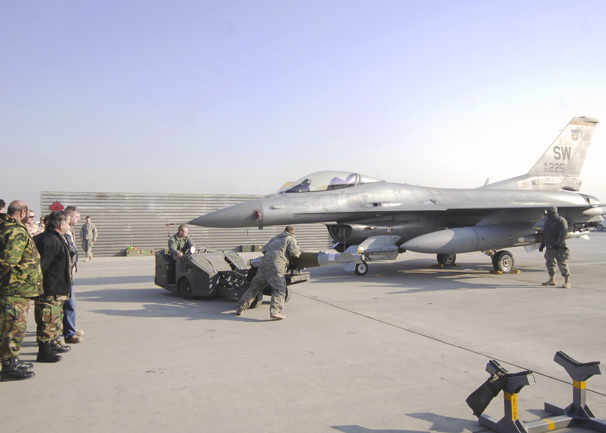 Partnership between air forces in the making > Air Force > Article Display