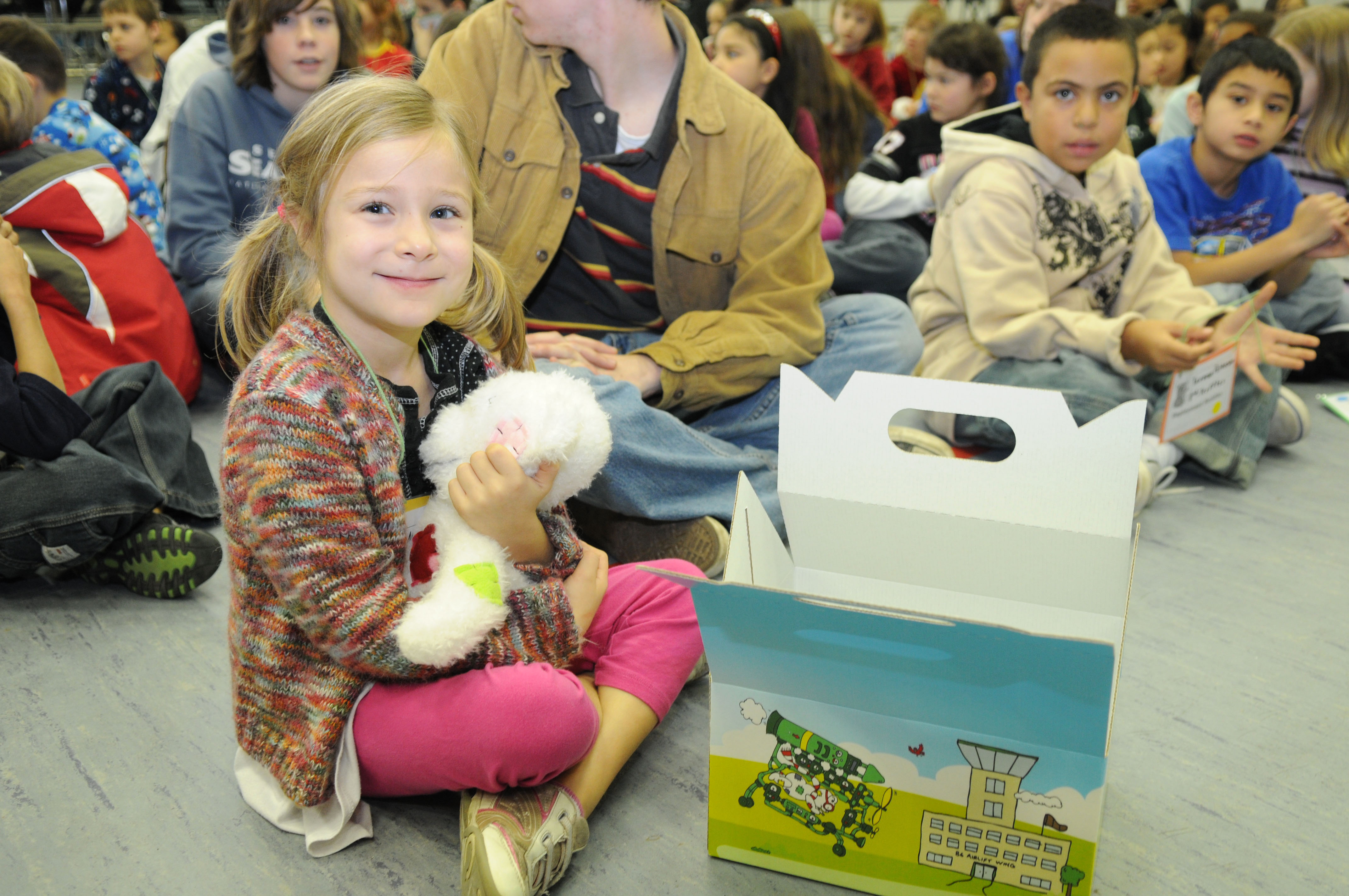'Cuzzie Cares' kits to help children cope with deployments > U.S. Air ...