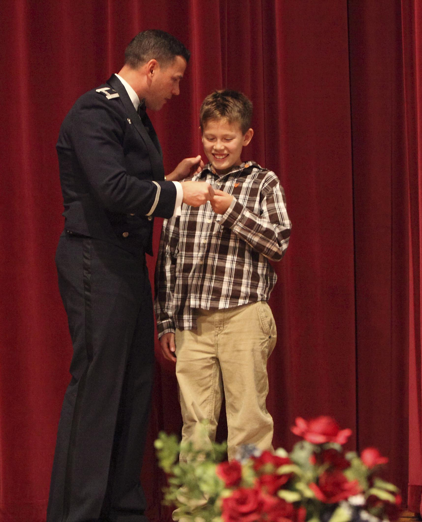 1st FW commander soars into Sheppard for ENJJPT graduation