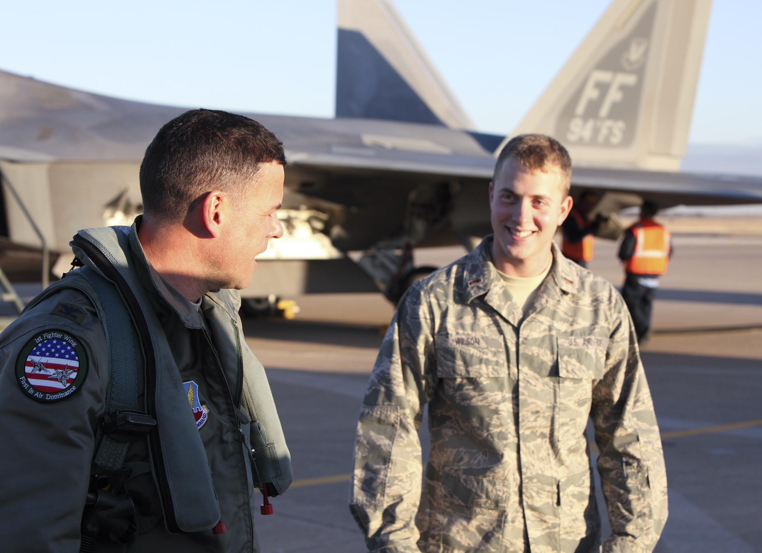 1st FW commander soars into Sheppard for ENJJPT graduation > Joint Base ...