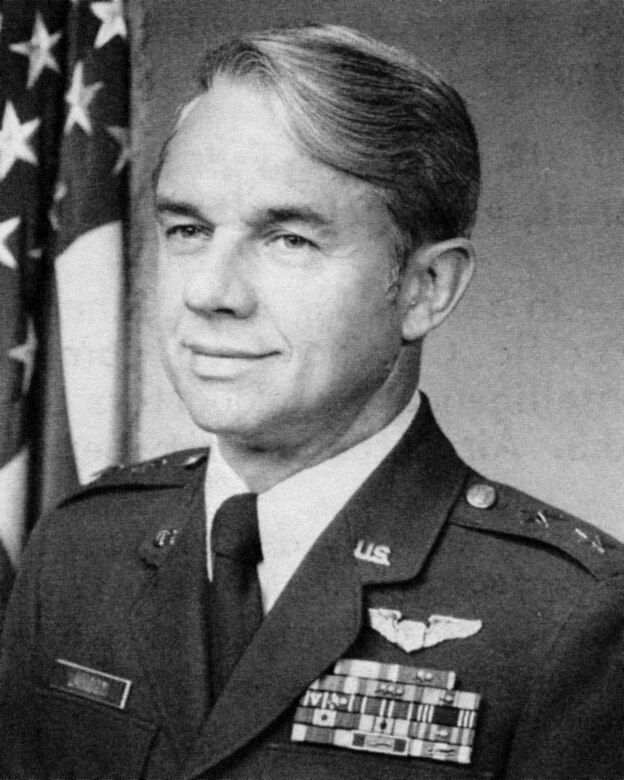 MAJOR GENERAL DOYLE EUGENE LARSON > U.S. Air Force > Biography Display