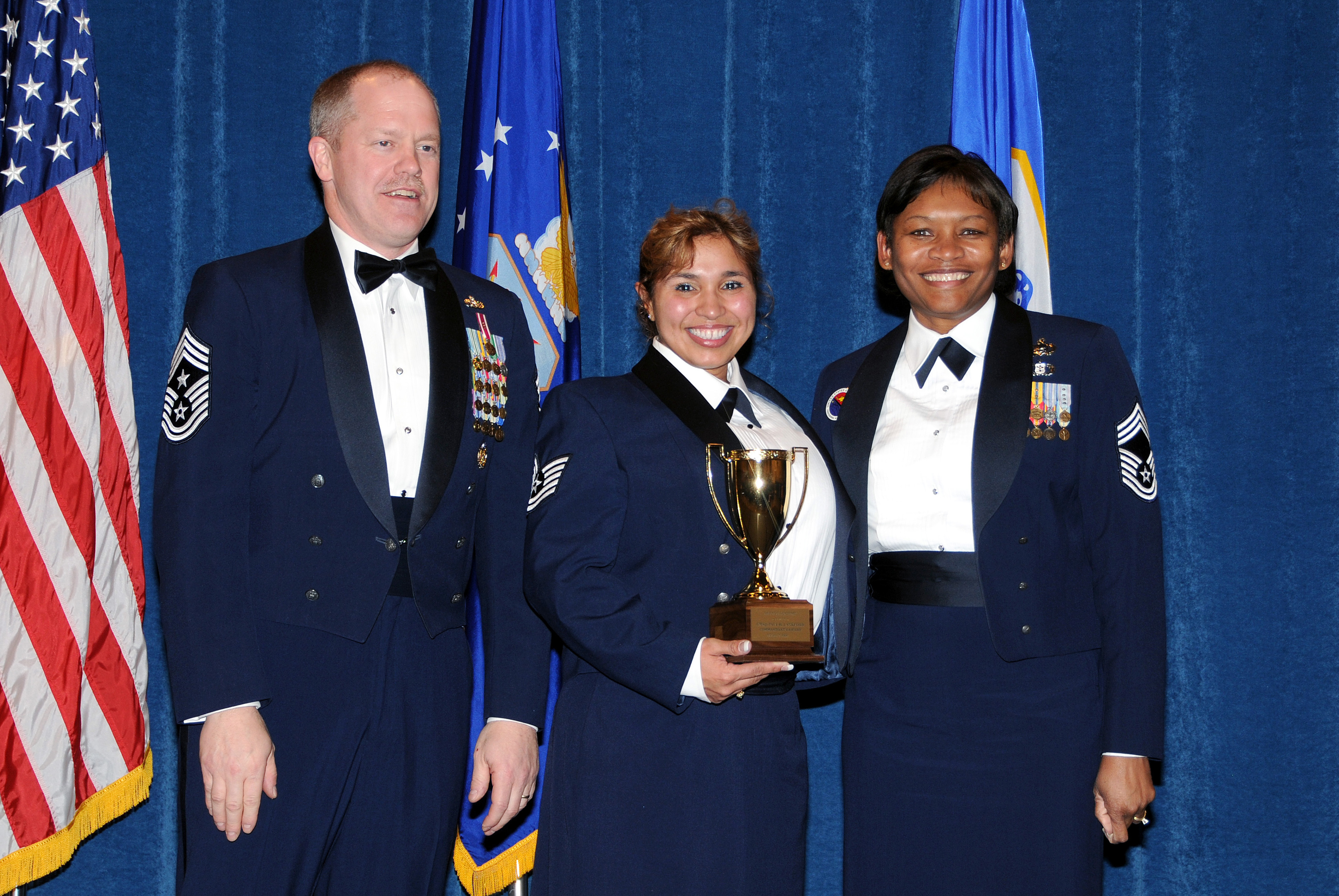 New Jersey guardsman receives NCOA commandant award