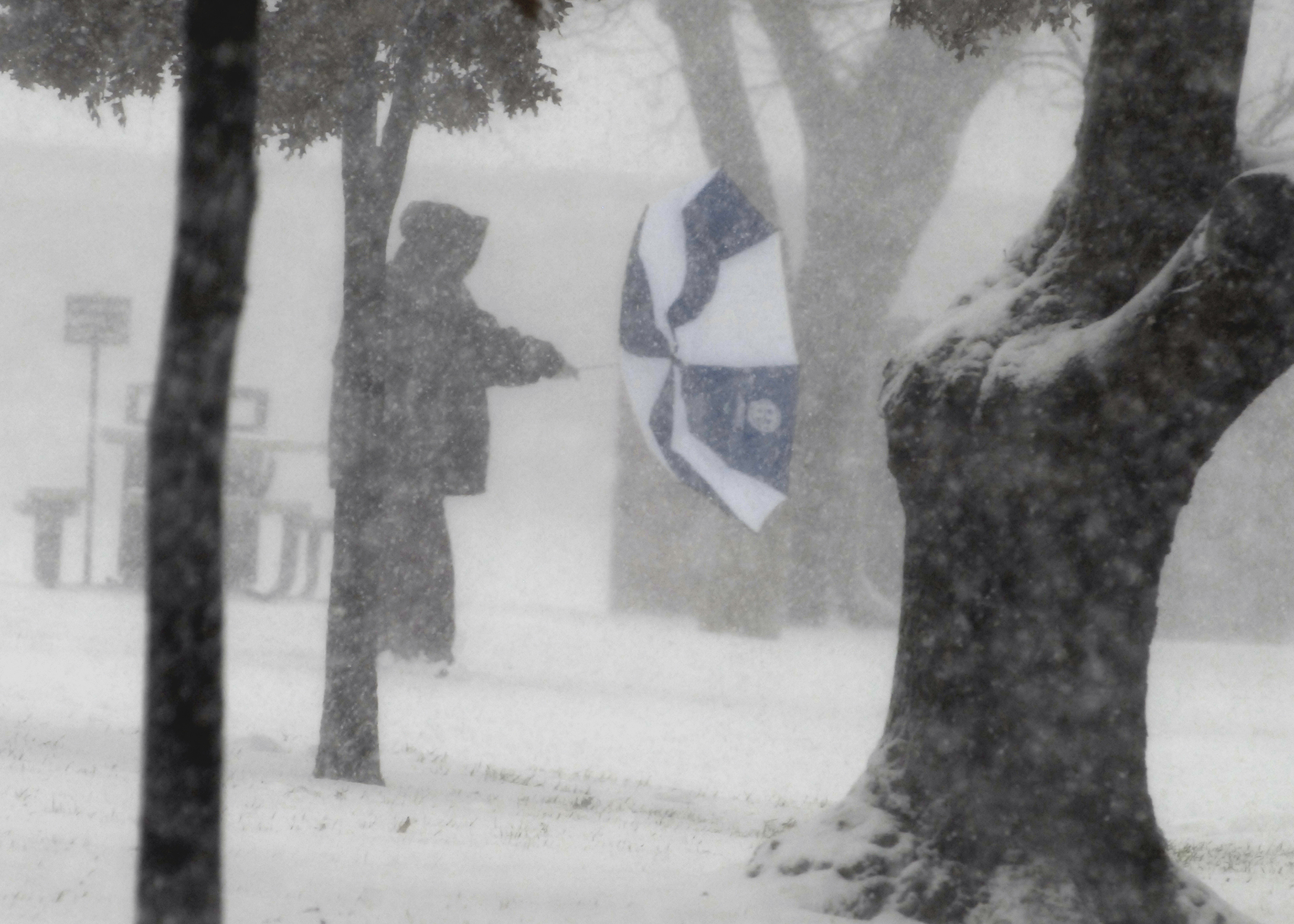2009 blizzard brings out best in Sheppard > 33rd Fighter Wing > Display