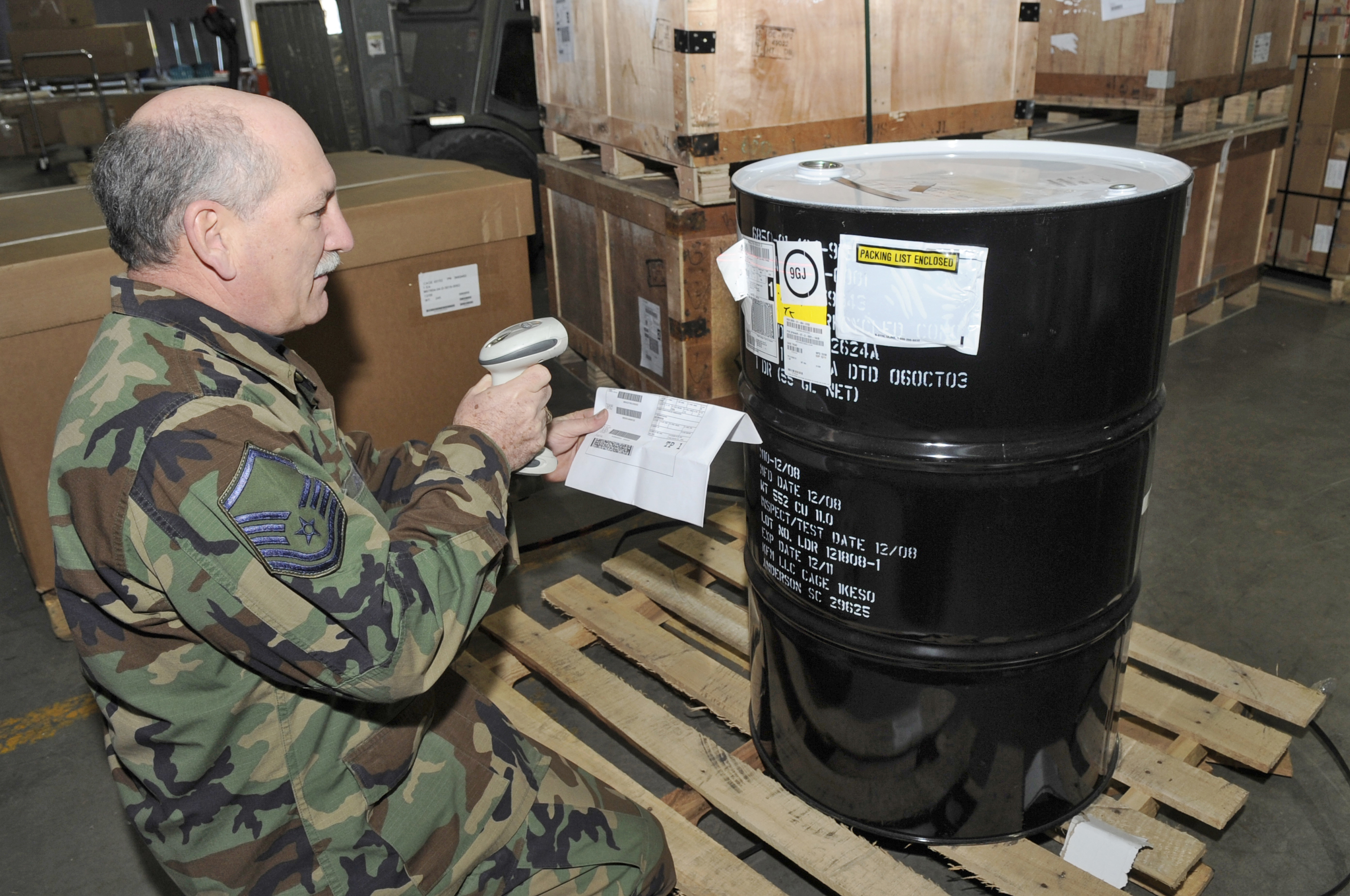 305th Aerial Port Squadron: Moving cargo around the world > Joint Base ...