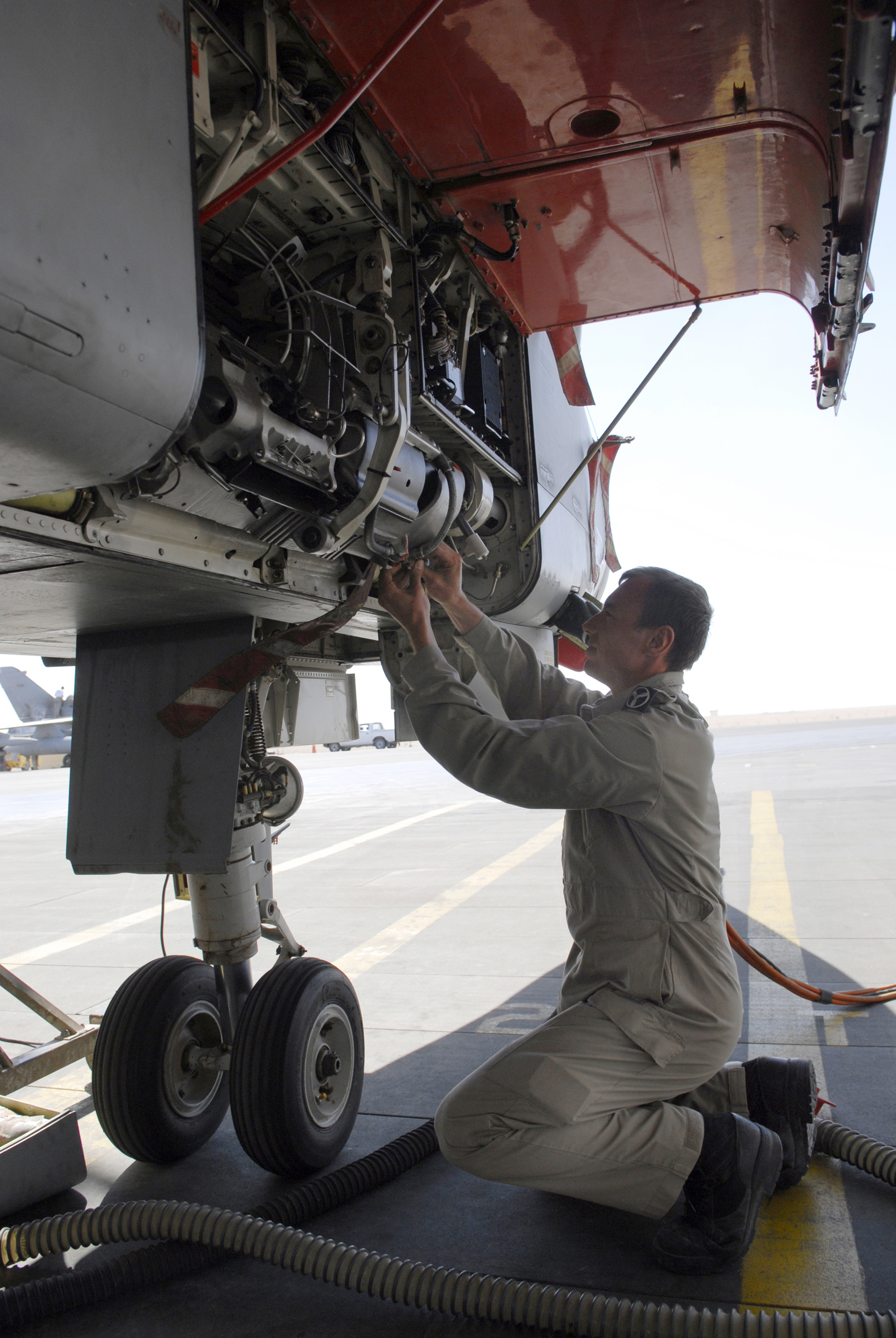 RAF weapon Aircraftmen arm up, safe Tornado for success > U.S. Air ...