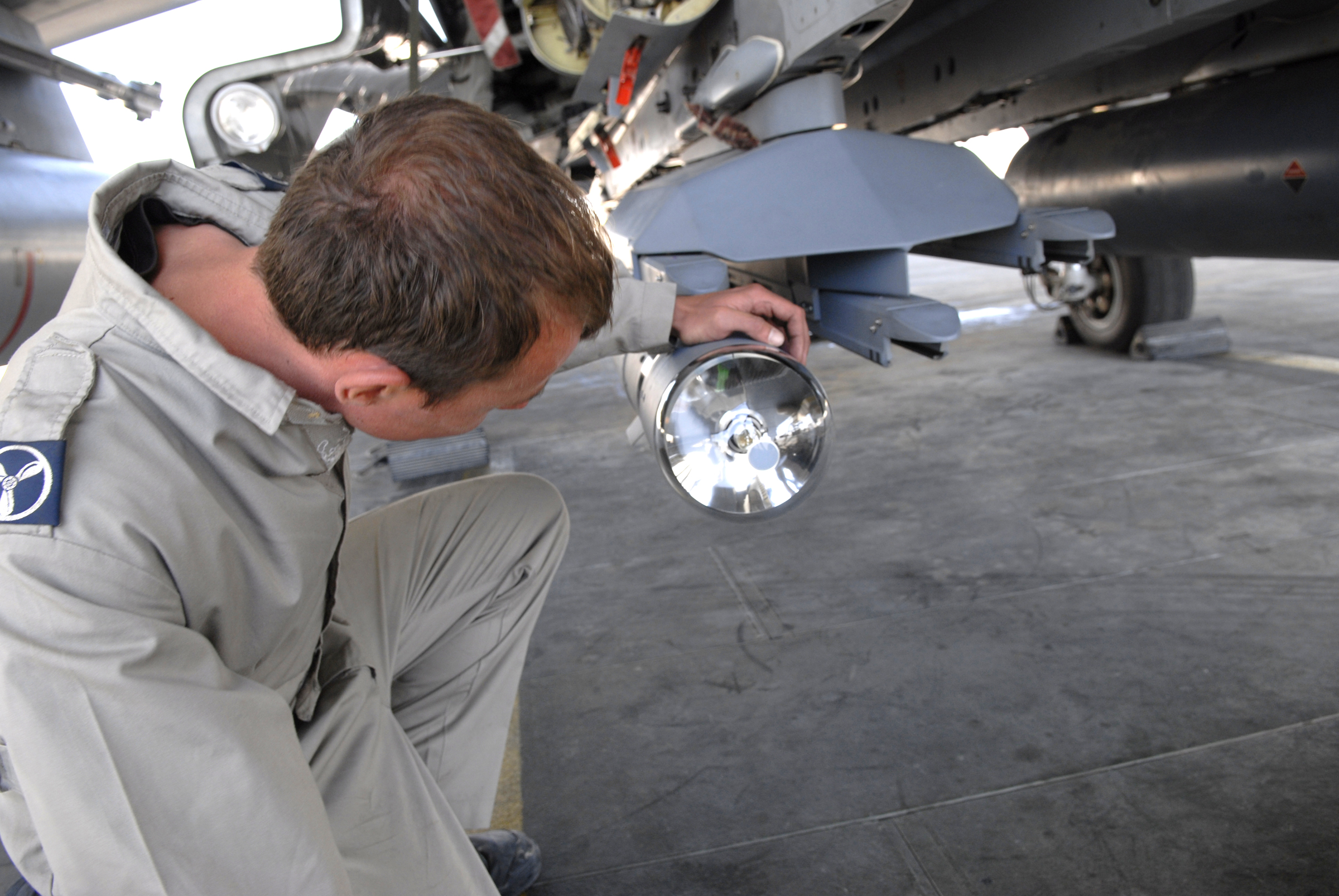 RAF weapon Aircraftmen arm up, safe Tornado for success > U.S. Air ...