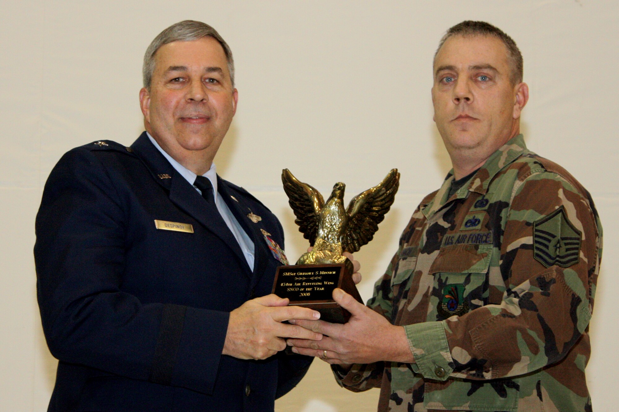 Senior NCO of the Year trophy > Grissom Air Reserve Base > Article Display