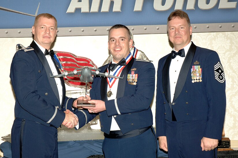 Team Charleston honors Airmen of excellence > Joint Base Charleston > News