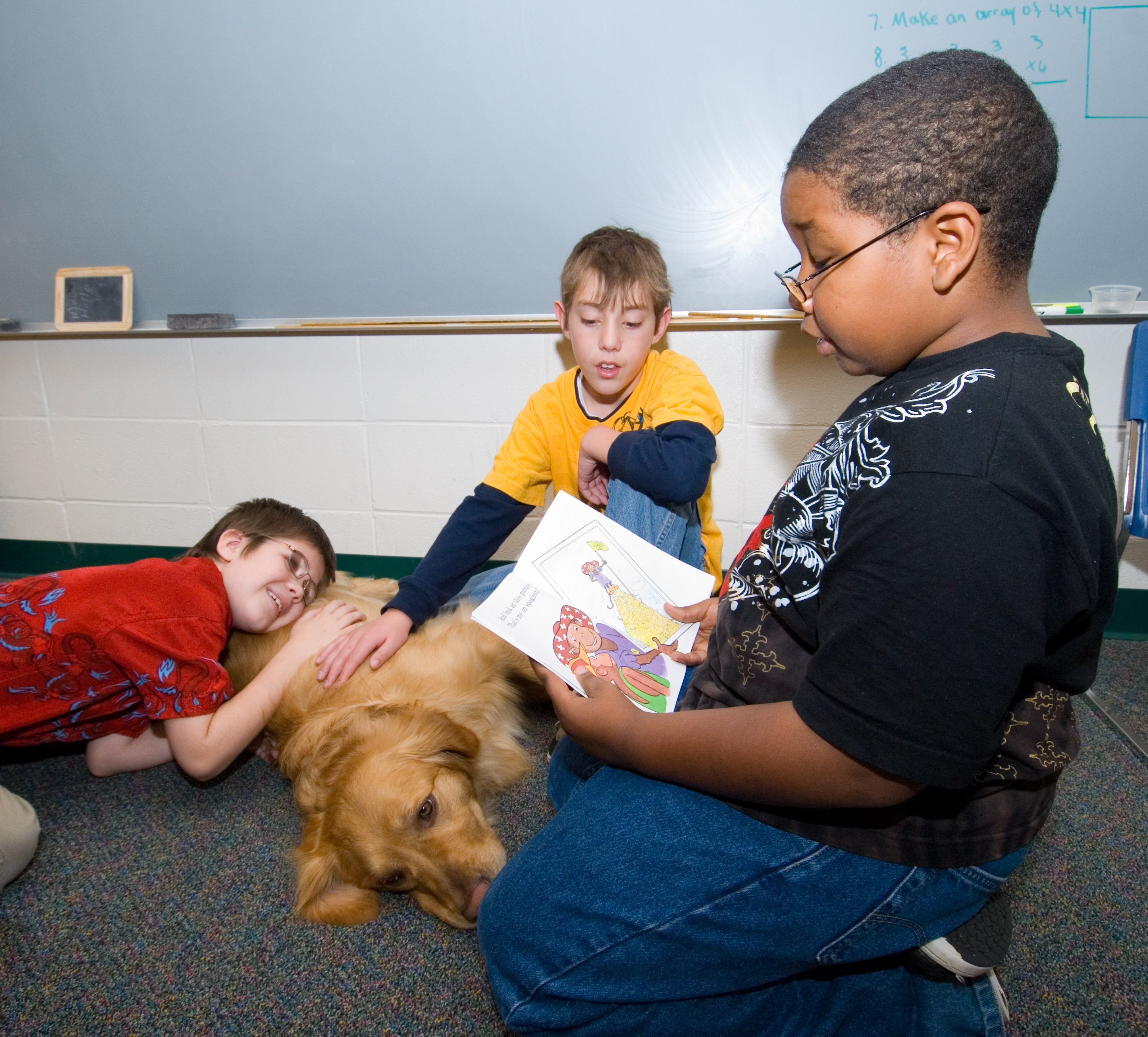 Maxwell children ‘Read to the Paw’ > Air University (AU) > Air ...