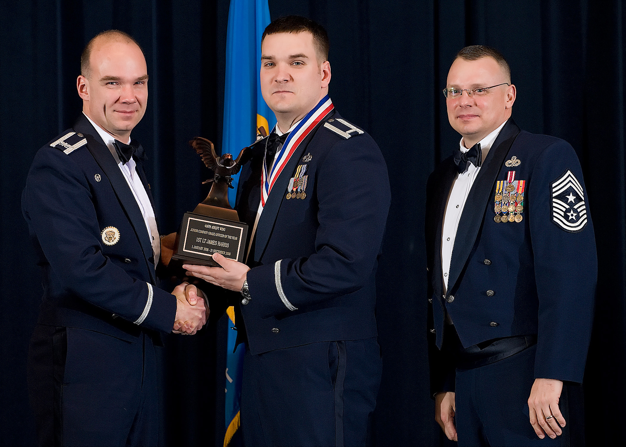 436 AW Recognizes The Best In 2008