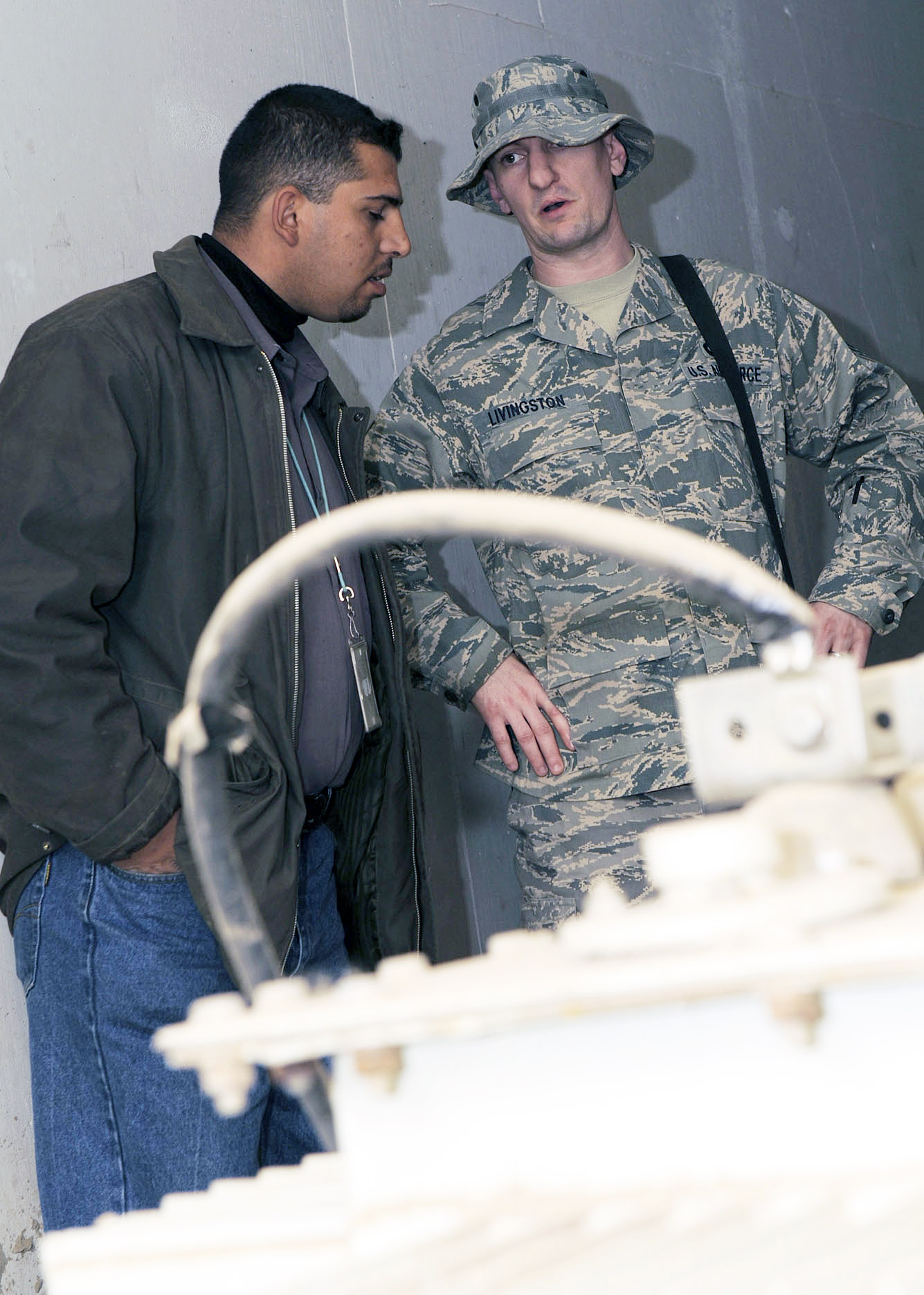 FOBs tap into Iraqi power with help of Airmen > Air Force > Article Display