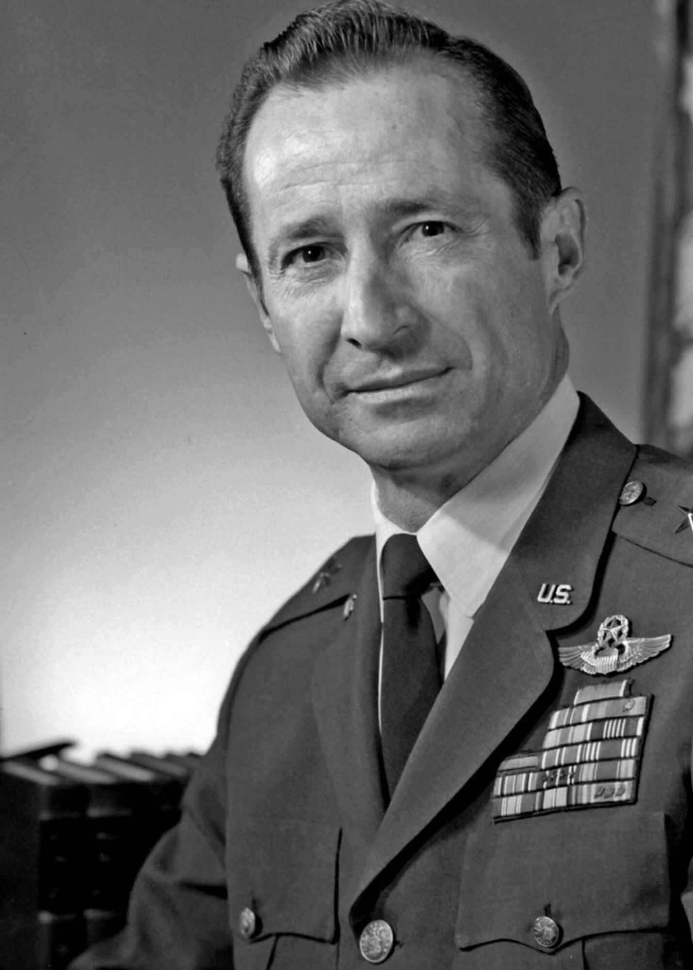 LIEUTENANT GENERAL CHARLES C. PATTILLO > Air Force > Biography Display