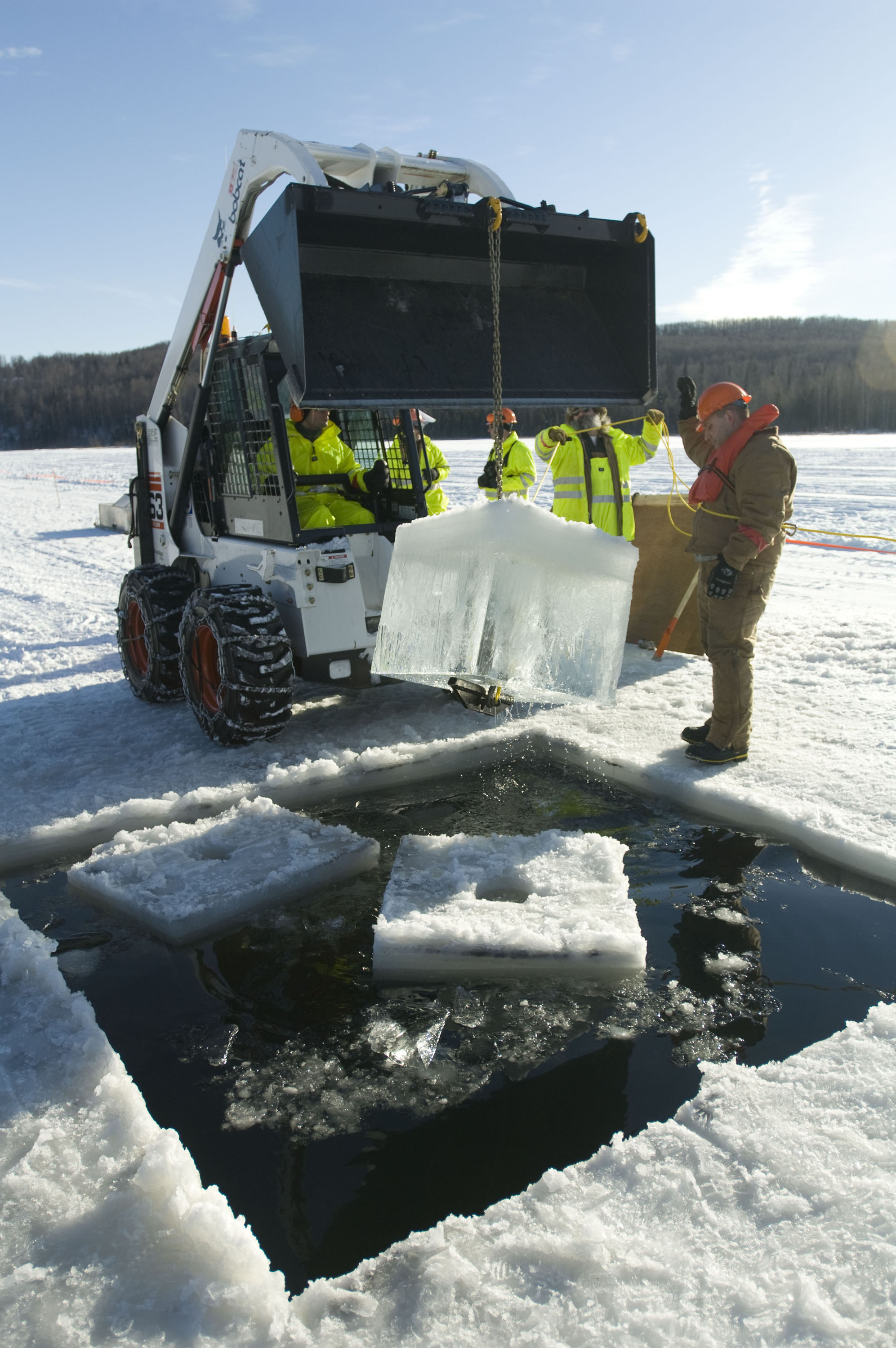 Ice Operation has slippery start > Joint Base Elmendorf-Richardson > News