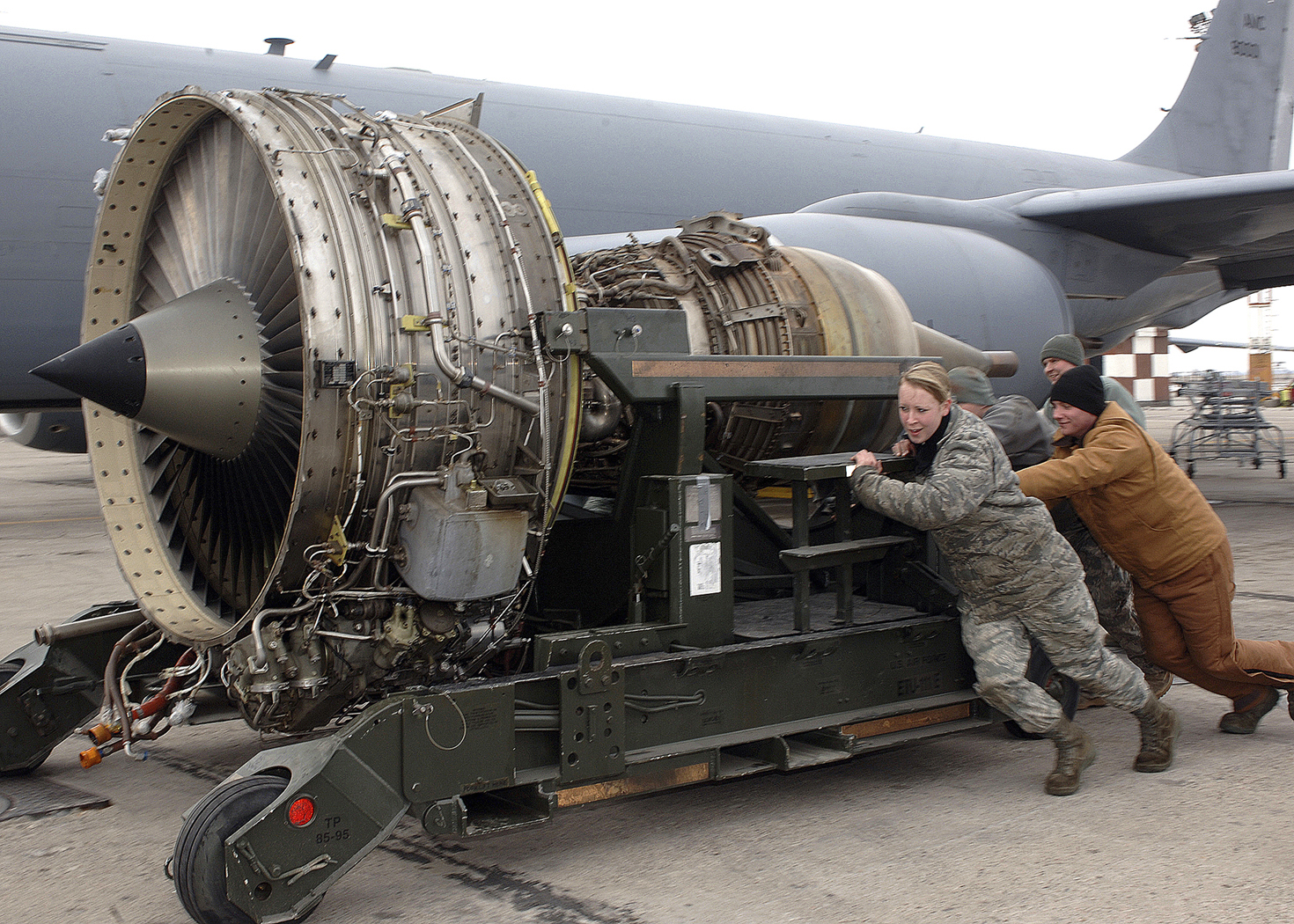 KC-135 crew makes Manas tankers' missions happen > U.S. Air Forces ...