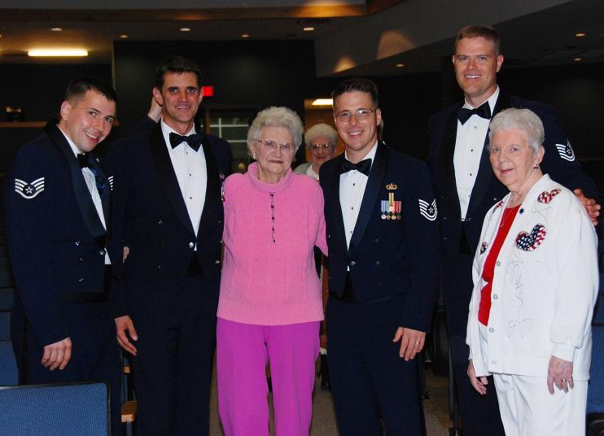 Band honored to have WAAC attend concert. > Air Force Bands > Article ...