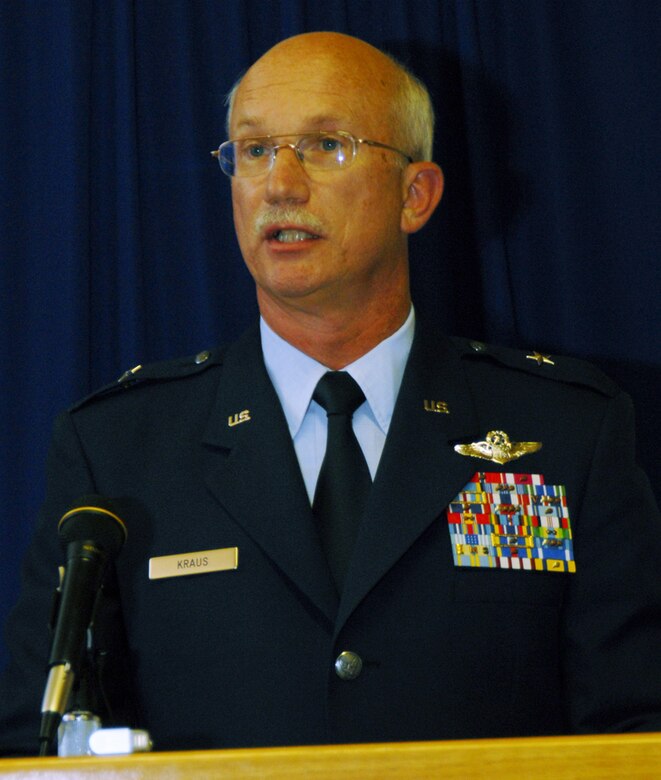 Assistant adjutant for Air pins on first star > 123rd Airlift Wing ...