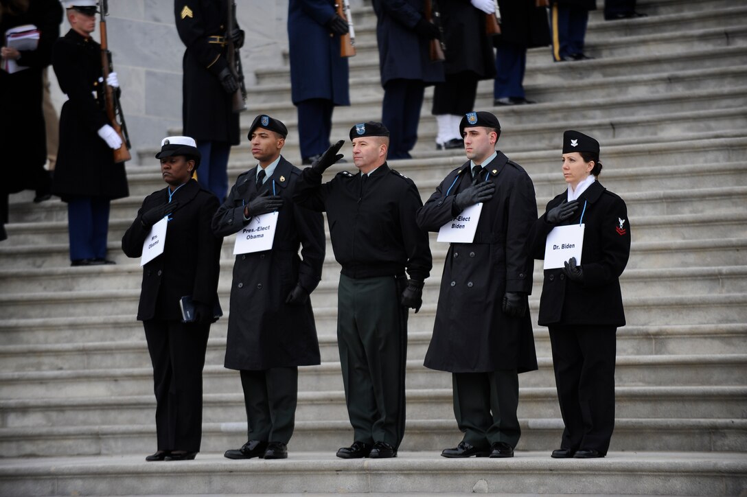 Members of the Armed Forces Inaugural Committee standing in for newly ...