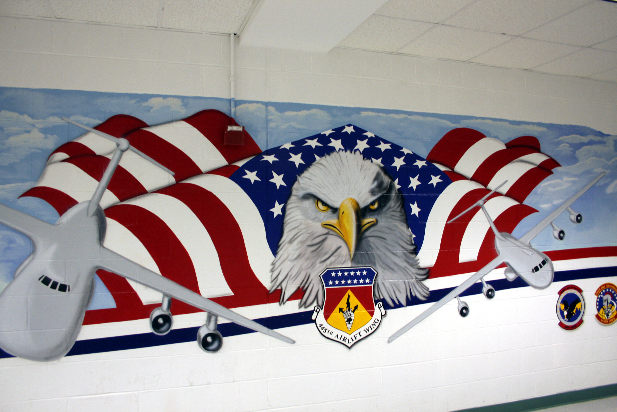 Mural brightens up 445th Maintenance Group building > 445th Airlift ...