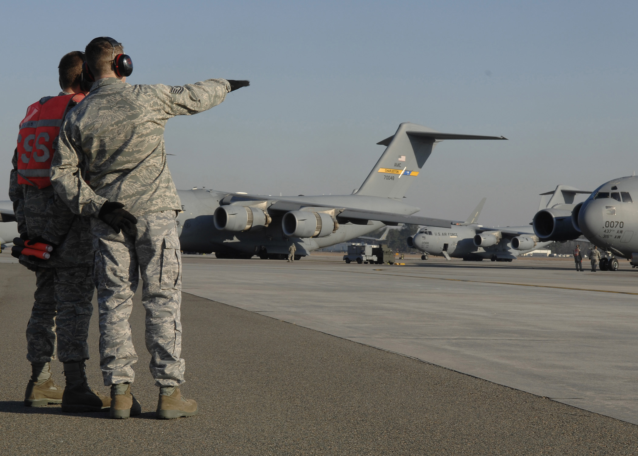 Airmen in training learn maintaining > Joint Base Charleston > News