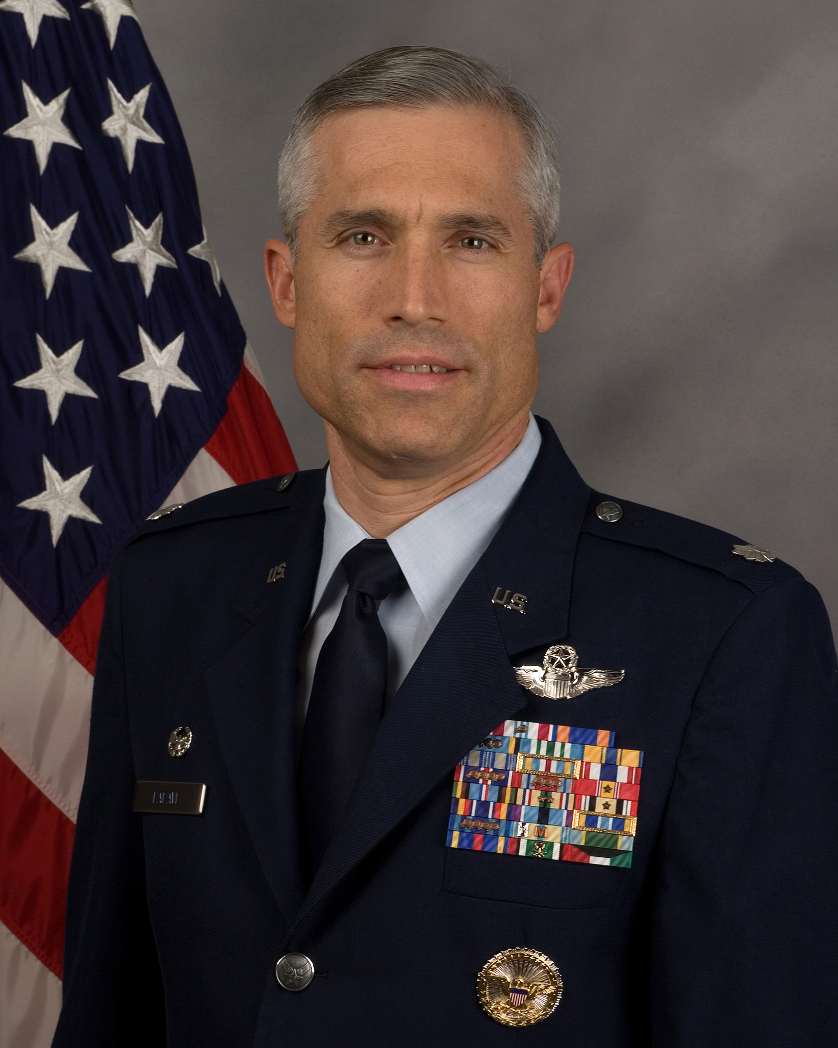 Meet the new commander > 512th Airlift Wing > Article Display