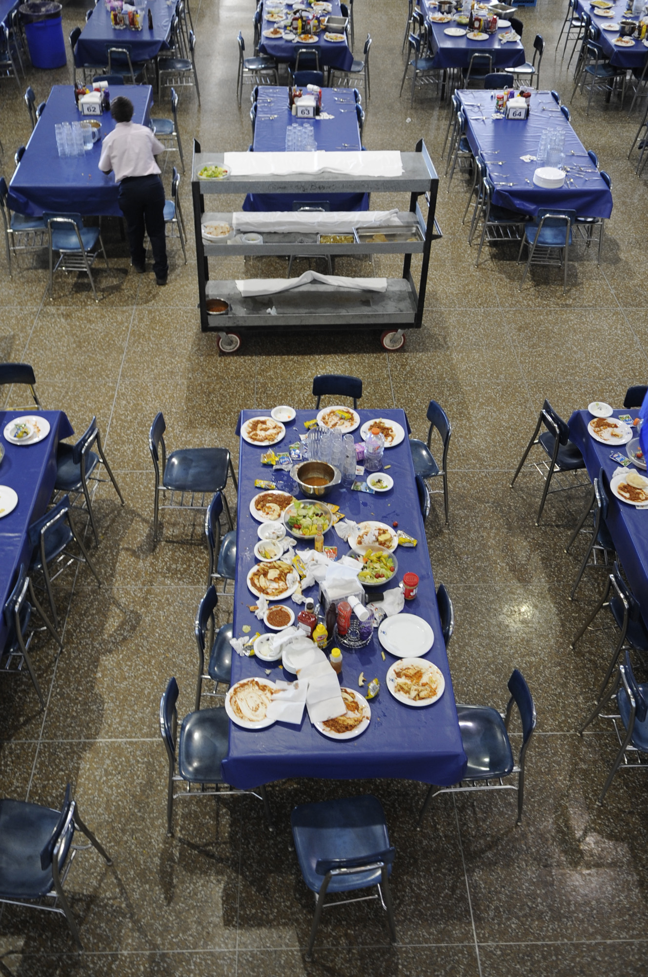 Dining facility feeds leaders of tomorrow > Air Force > Article Display