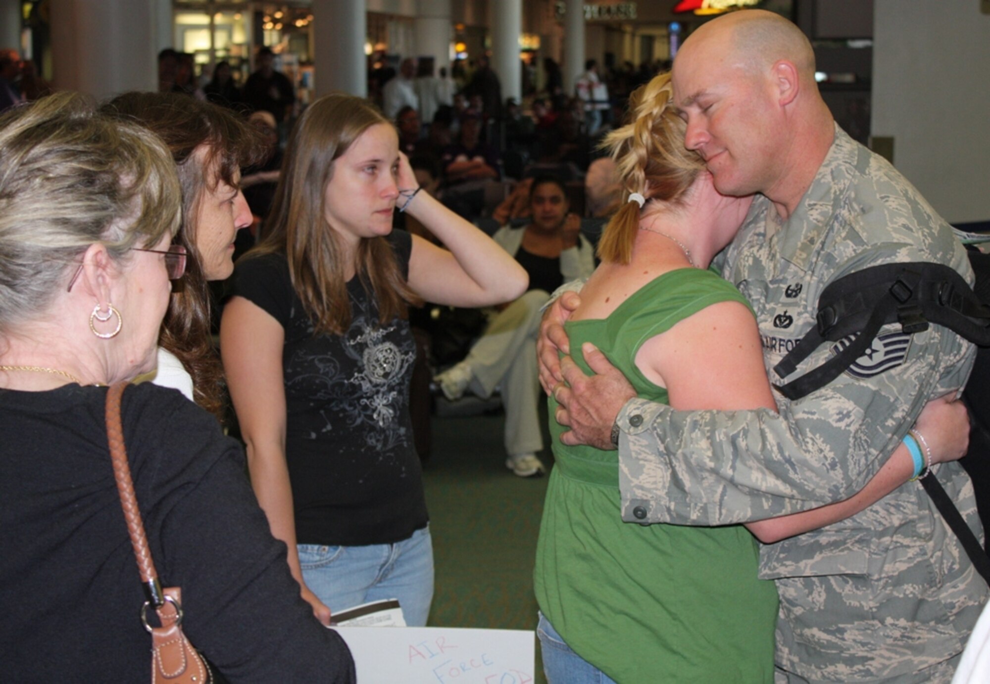 EOD reservist returns home from Afghanistan > Homestead Air Reserve ...