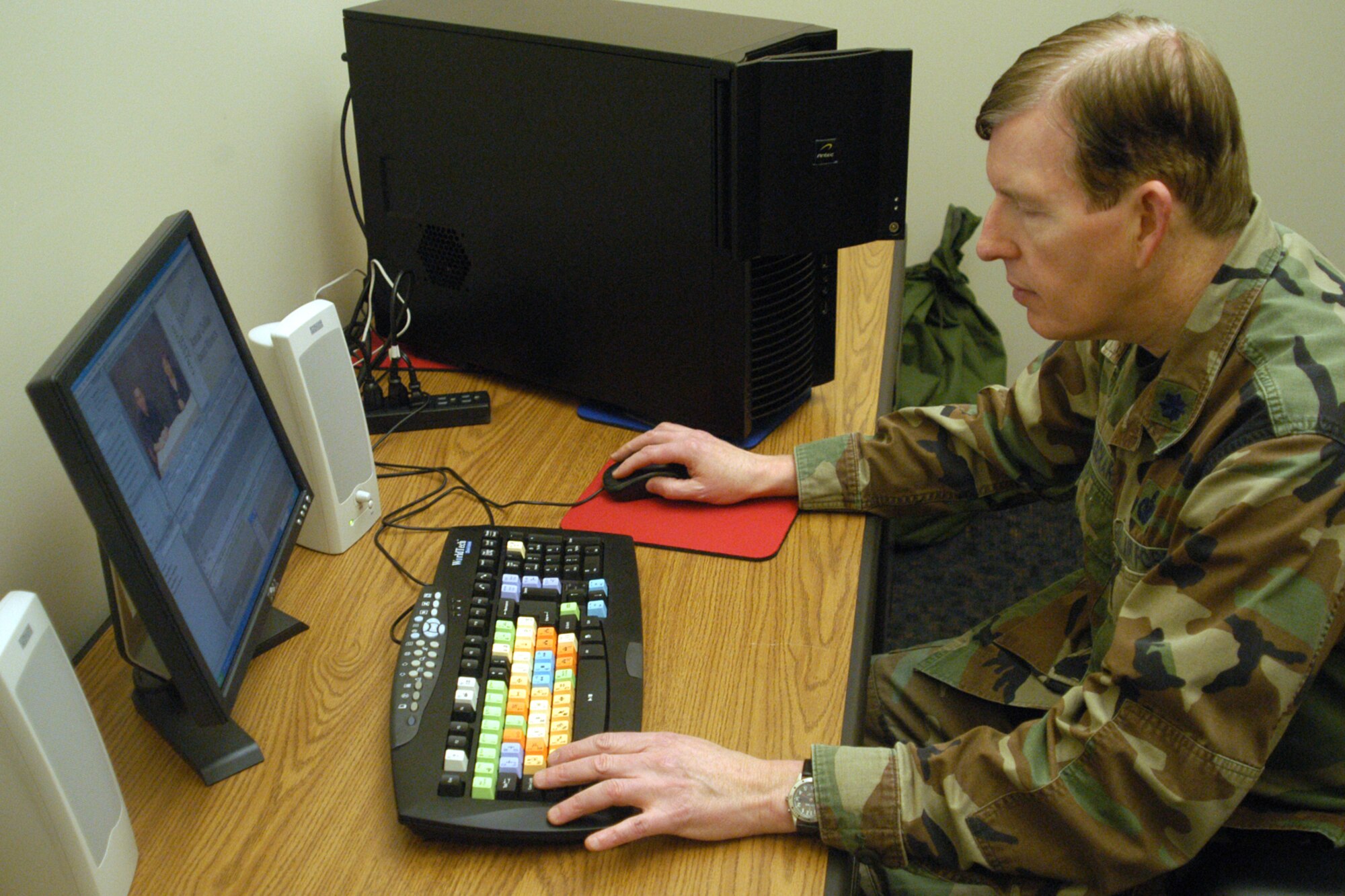 Lights, camera....NEWS! > Grissom Air Reserve Base > Article Display