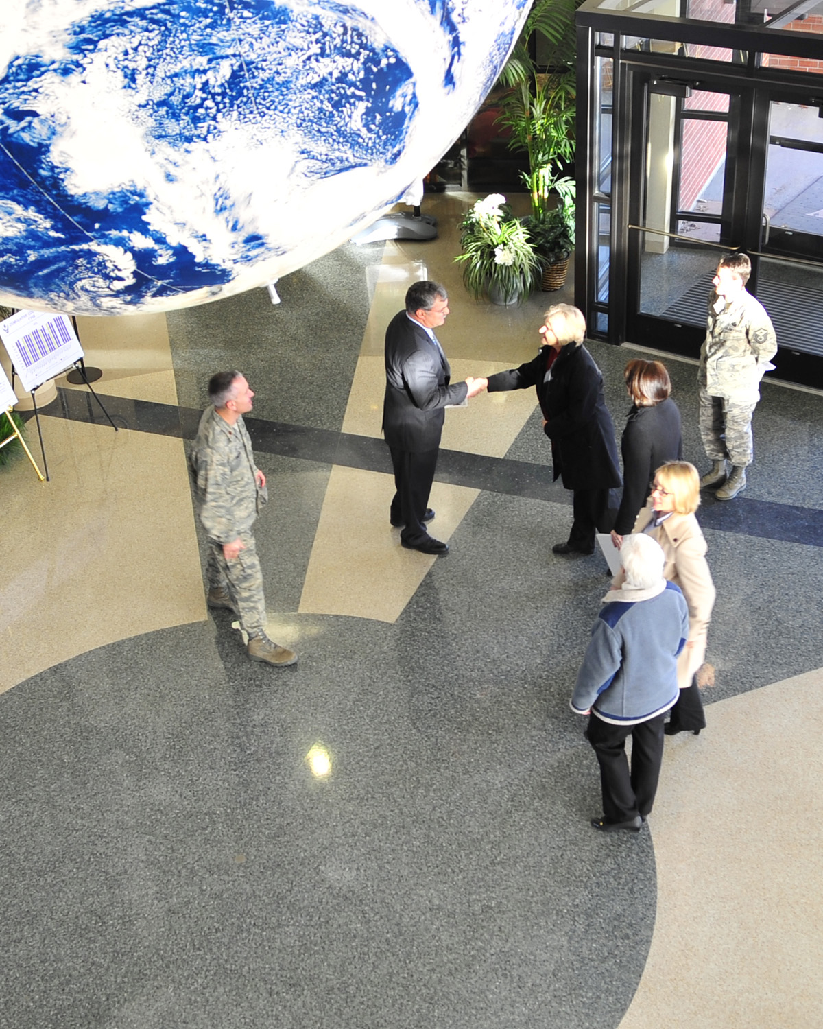 General visits Fairchild > Fairchild Air Force Base > Article Display