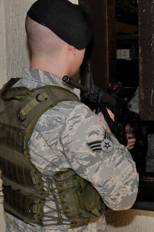 Security Forces Airmen keep weapons locked and loaded > Royal Air Force ...