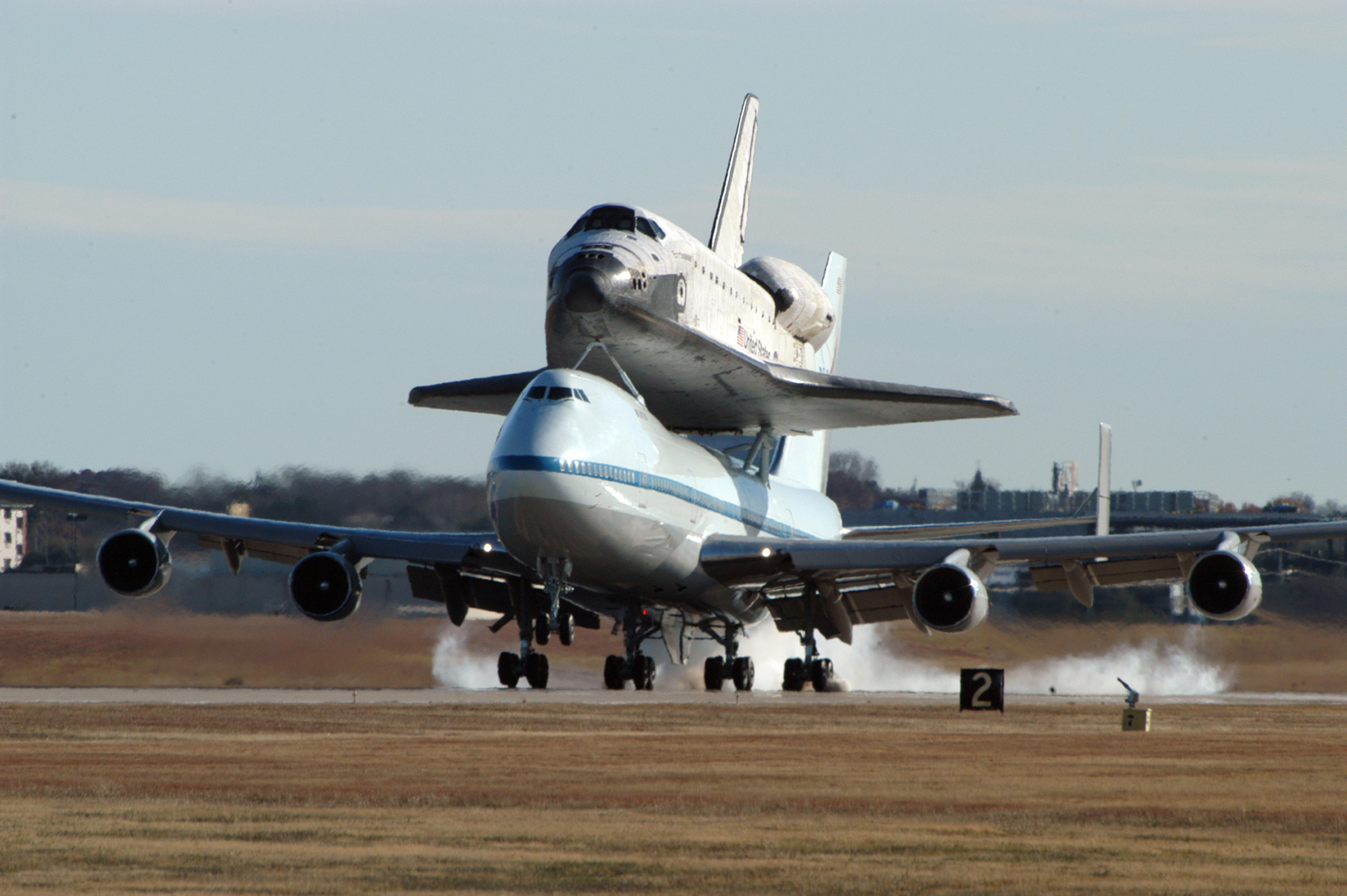 The space shuttle has landed > 301st Fighter Wing > Article Display