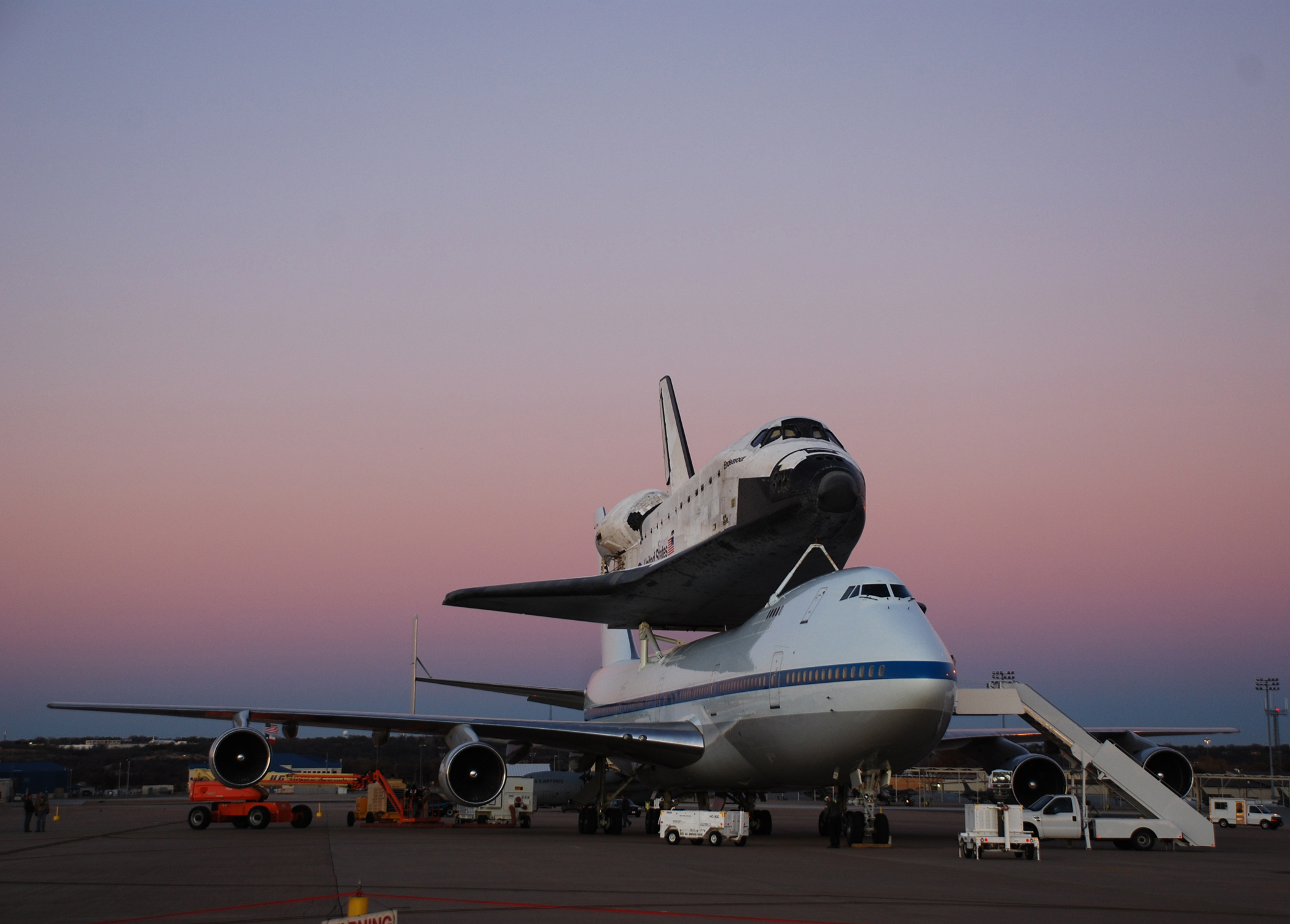 The space shuttle has landed > 301st Fighter Wing > Article Display