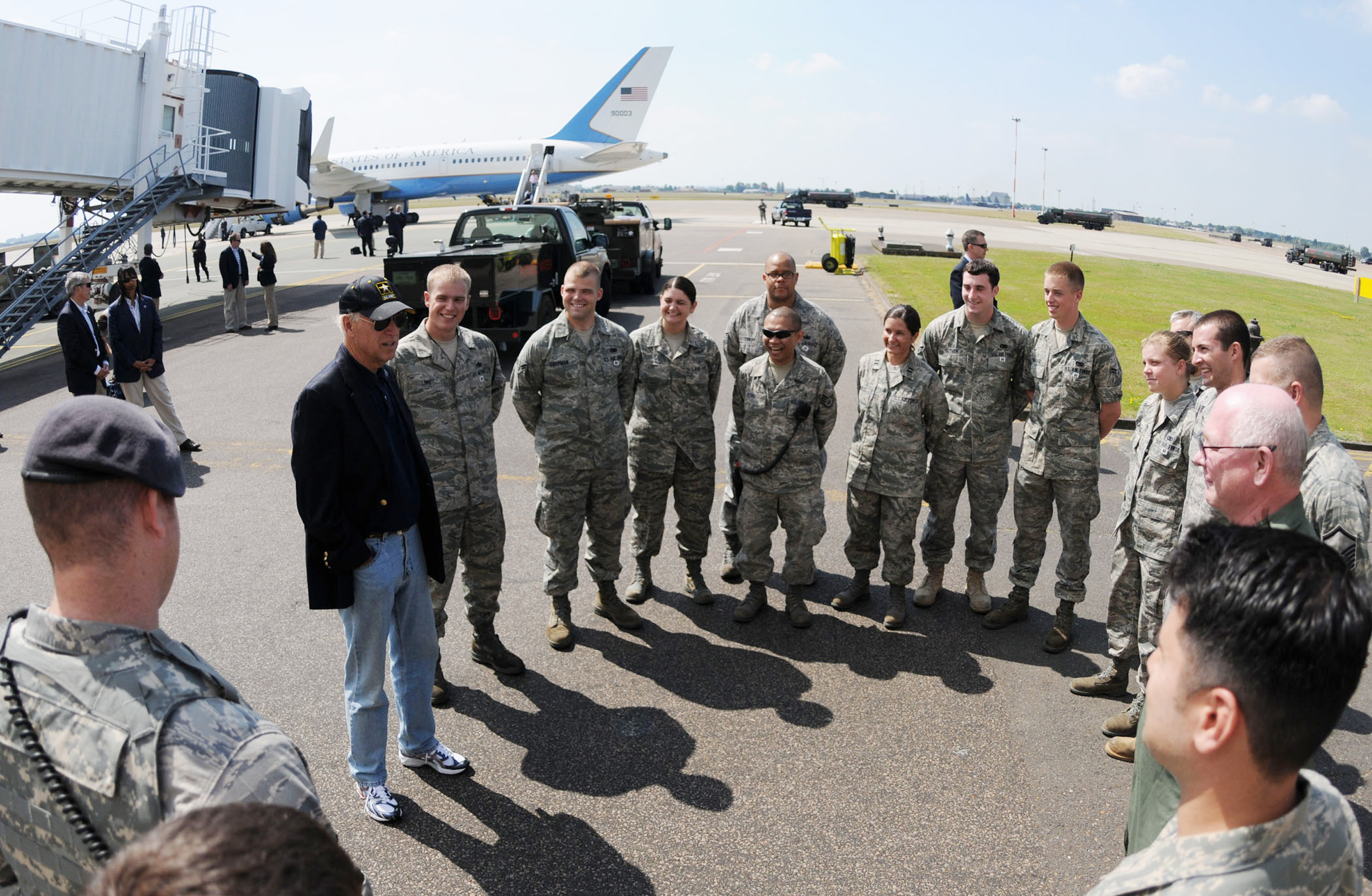 Vice president visits RAF Mildenhall, meets Airmen > Air Force ...