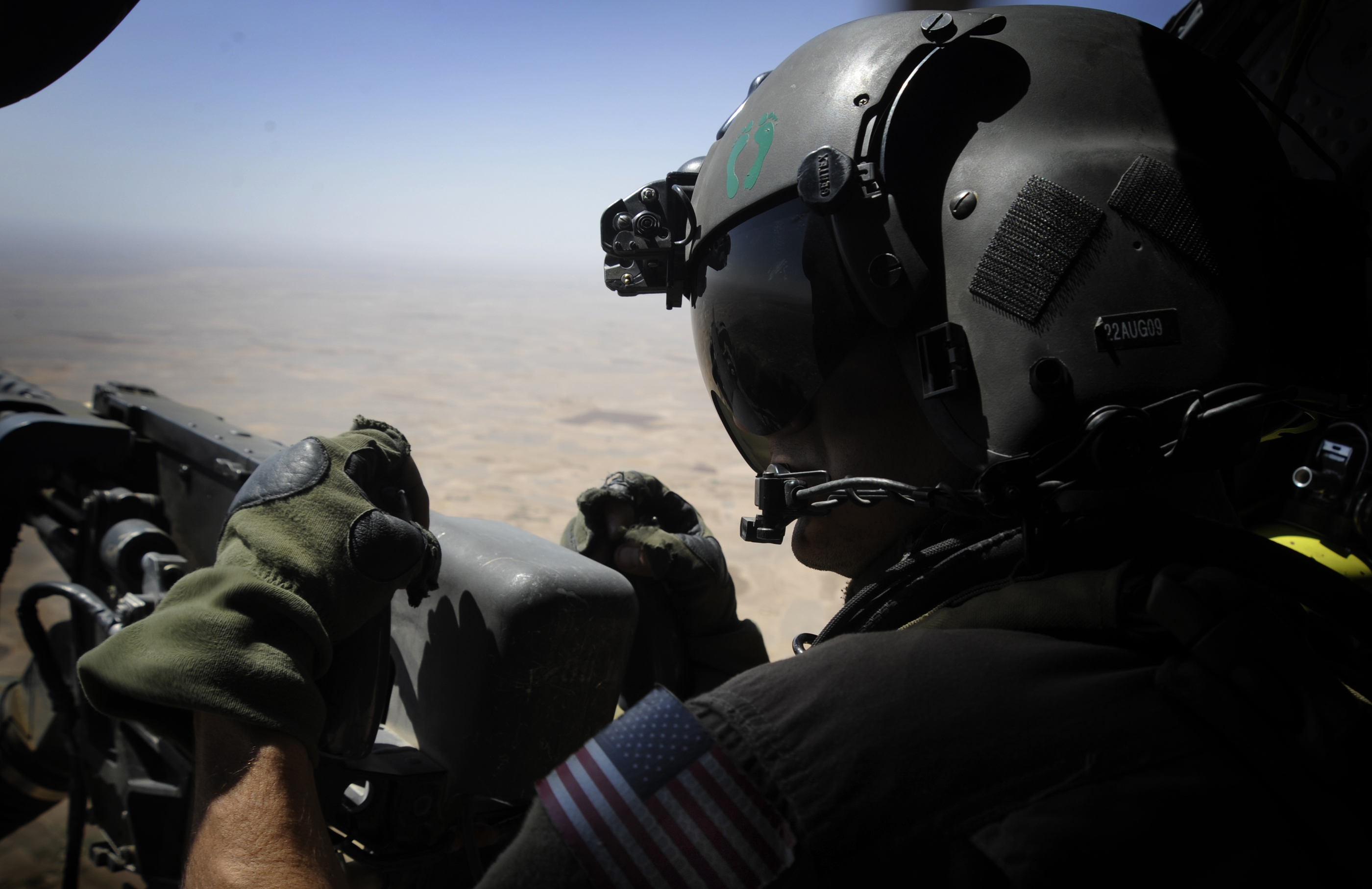 Aerial gunners provide cover for lifesaving mission > U.S. Air Forces ...