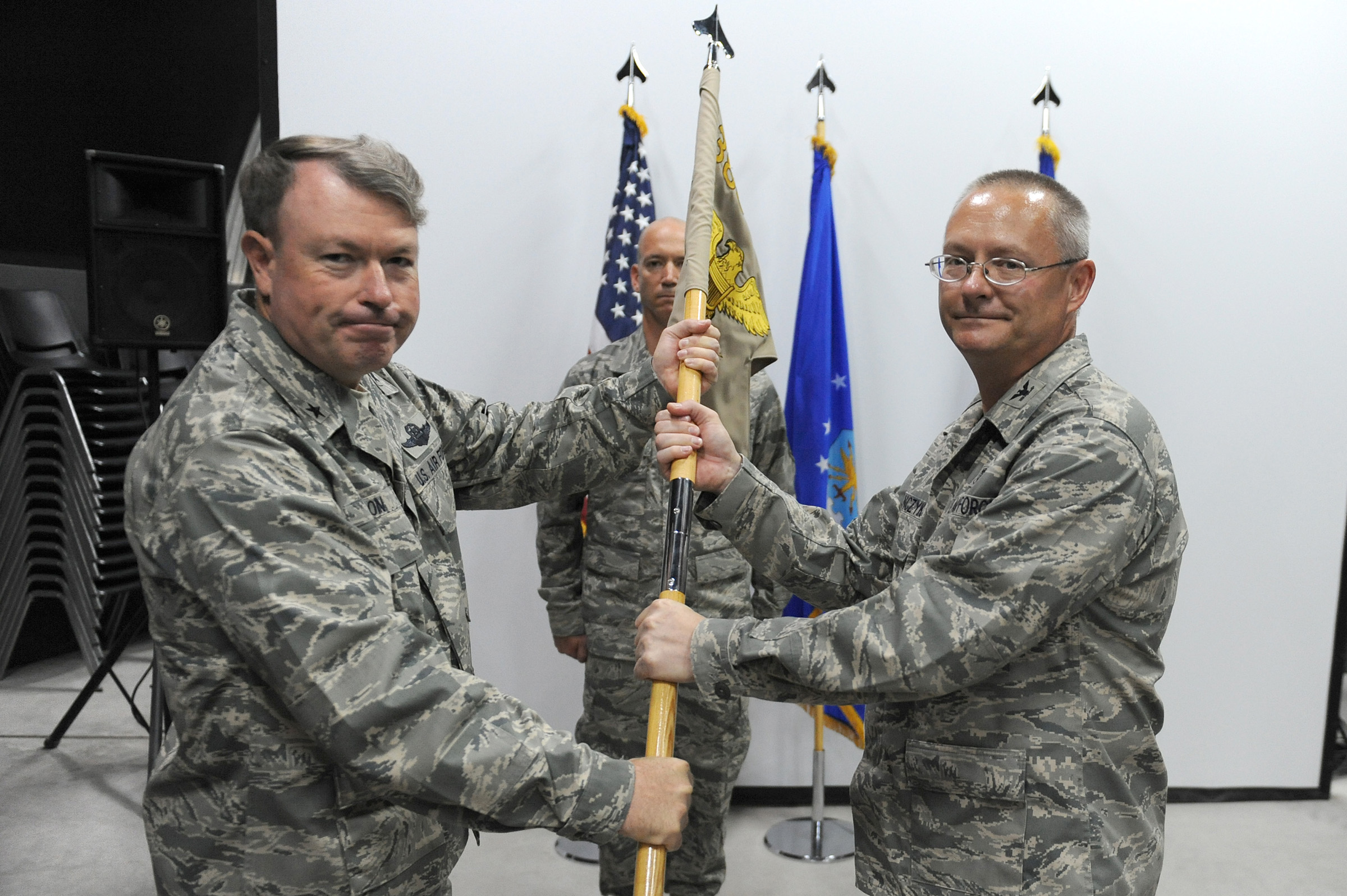 380th EMDG welcomes new commander > U.S. Air Forces Central > 380AEW ...