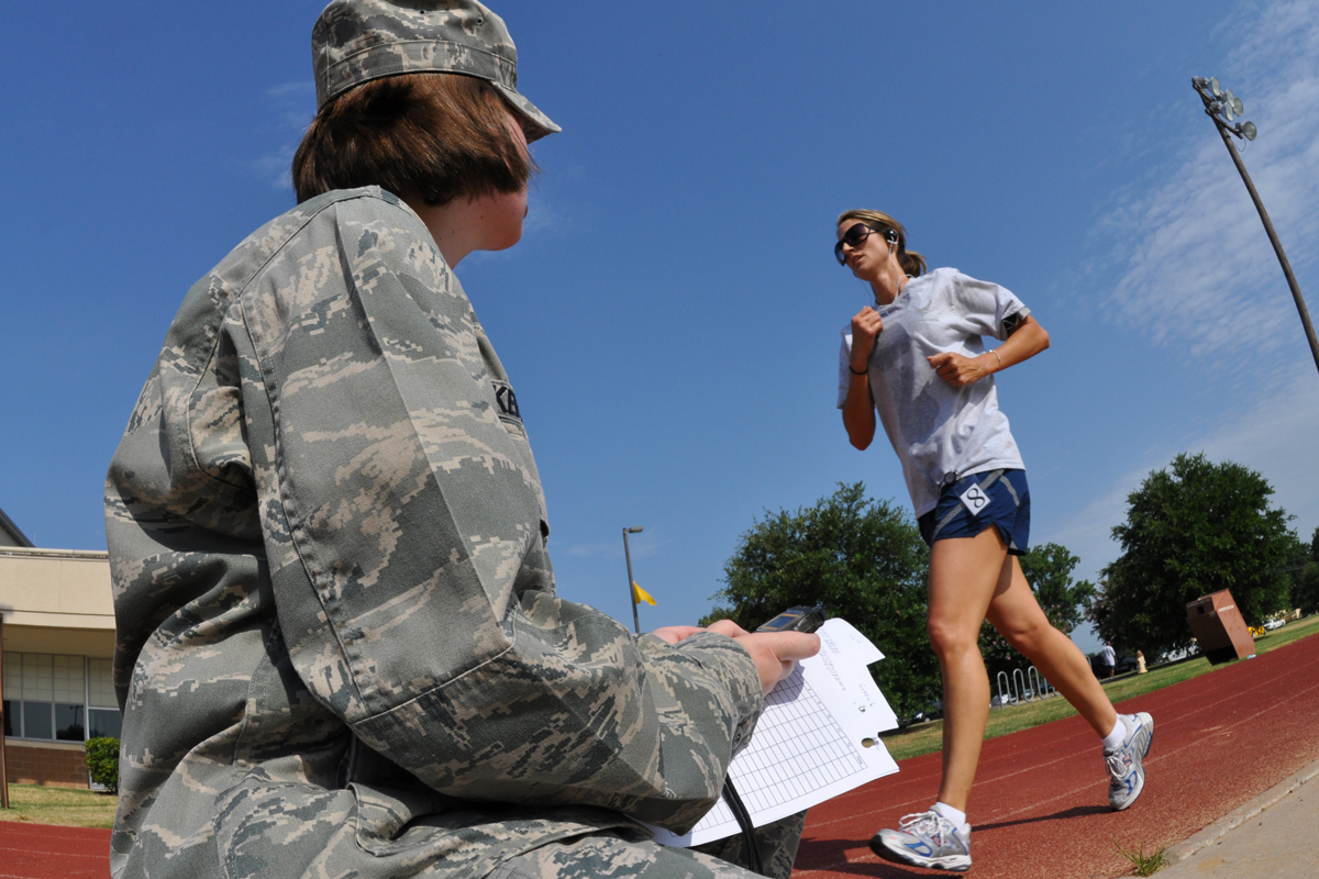Fit to Fight: A team effort > 307th Bomb Wing > Article Display