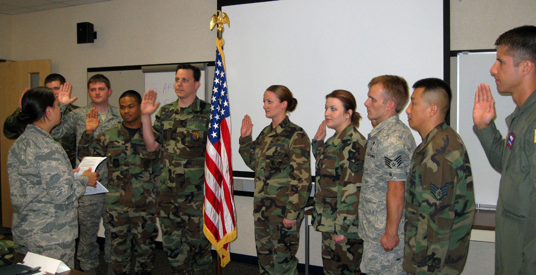 349th newcomers reaffirm their oath of enlistment > 349th Air Mobility ...