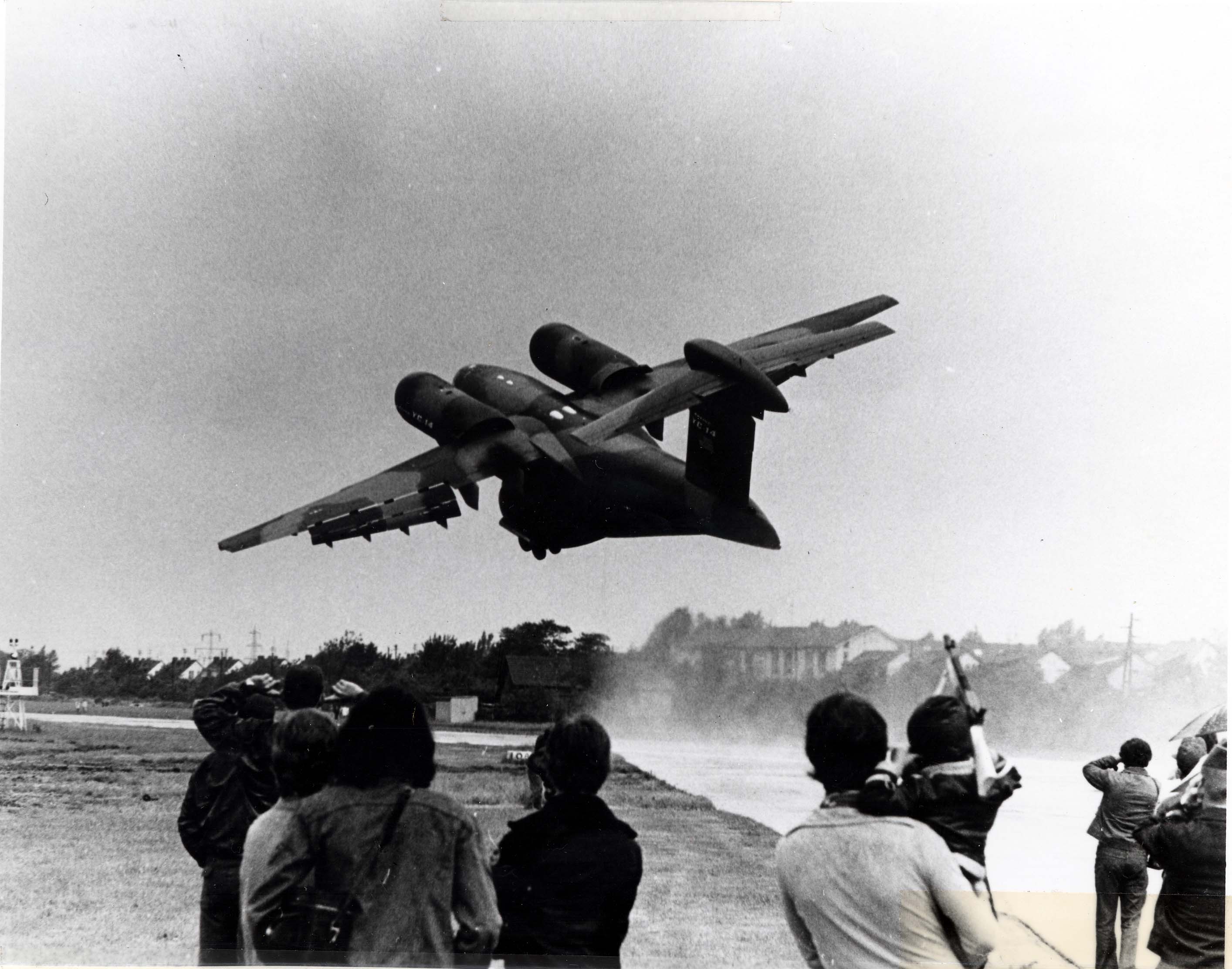 Boeing YC-14